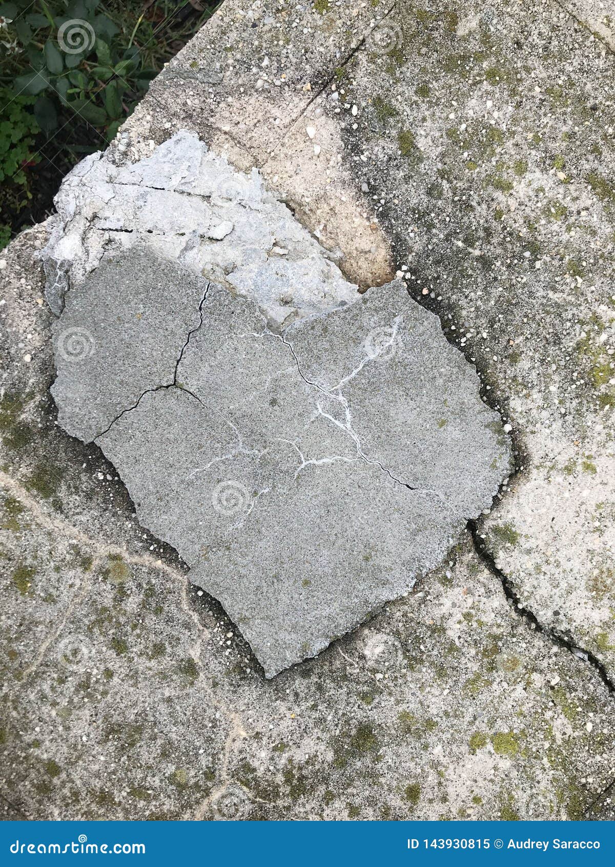 Rustic Cobblestone Stepping Stone Heart Stock Image - Image of ground ...