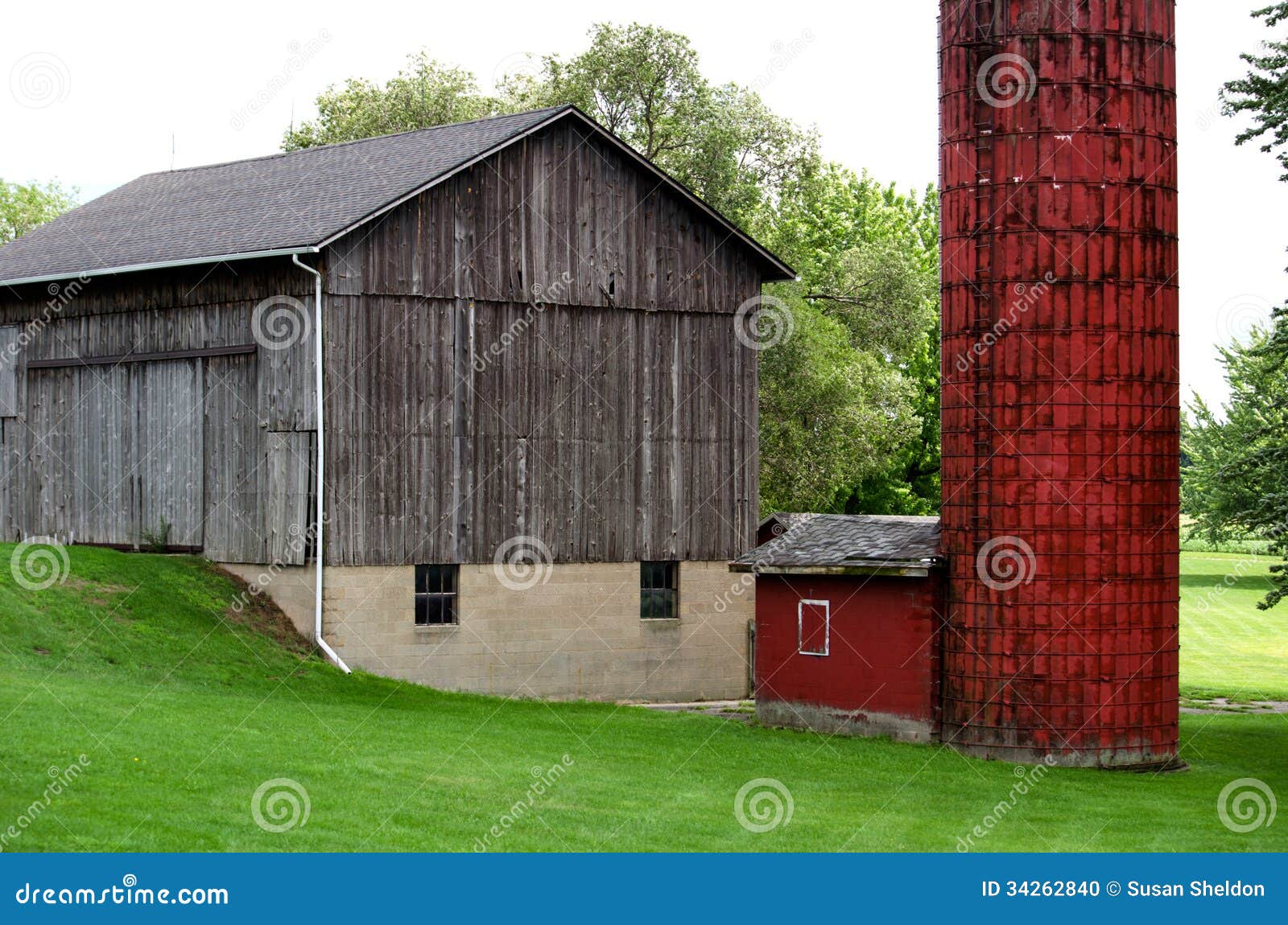 Rustic Michigan Barn and Silo Stock Photo - Image of michigan ...