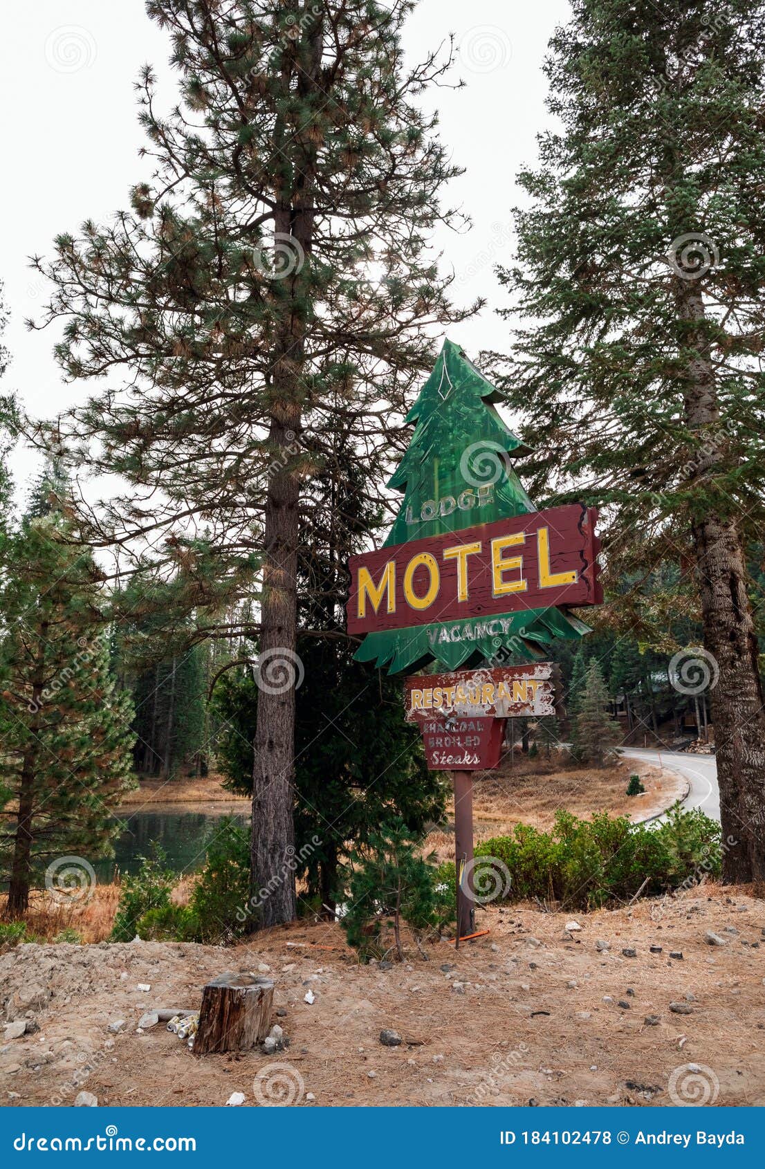 Rustic motel sign in USA stock photo. Image of vacancy - 184102478