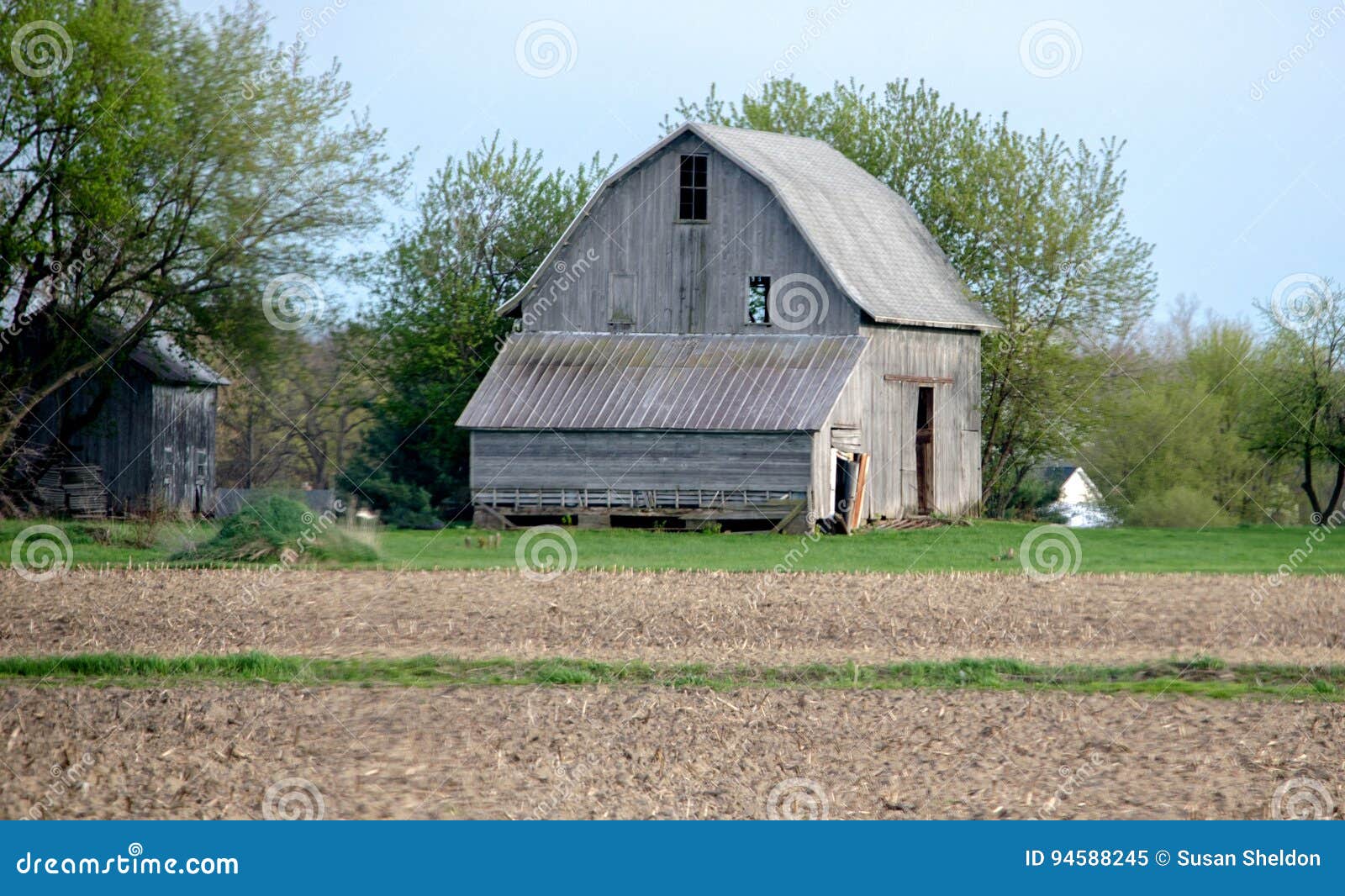 Rustic Old Barn in Michigan USA Stock Image - Image of horizontal ...