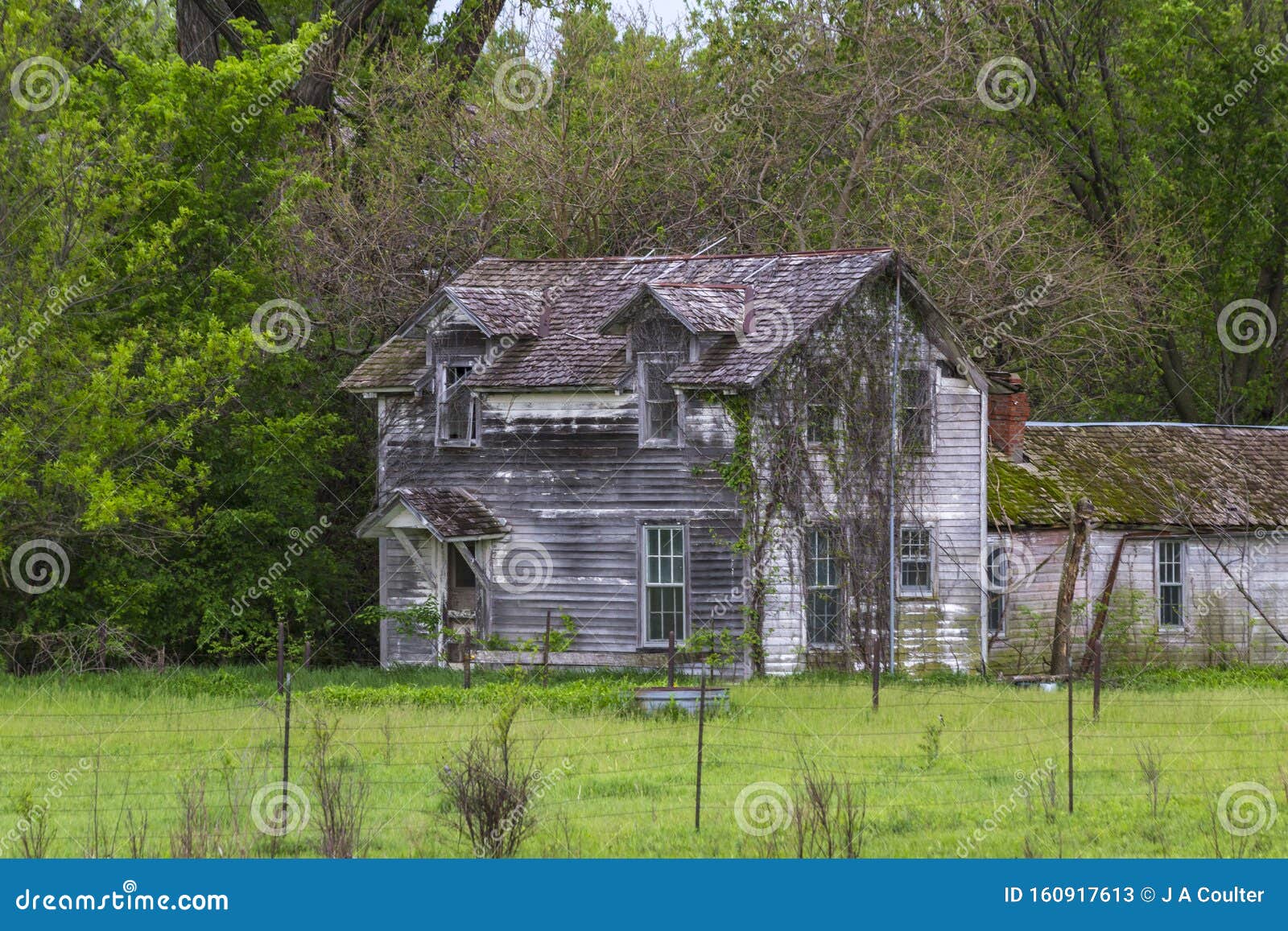 Rustic Old Farm House in the Flint Hills of Kansas Stock Image - Image ...