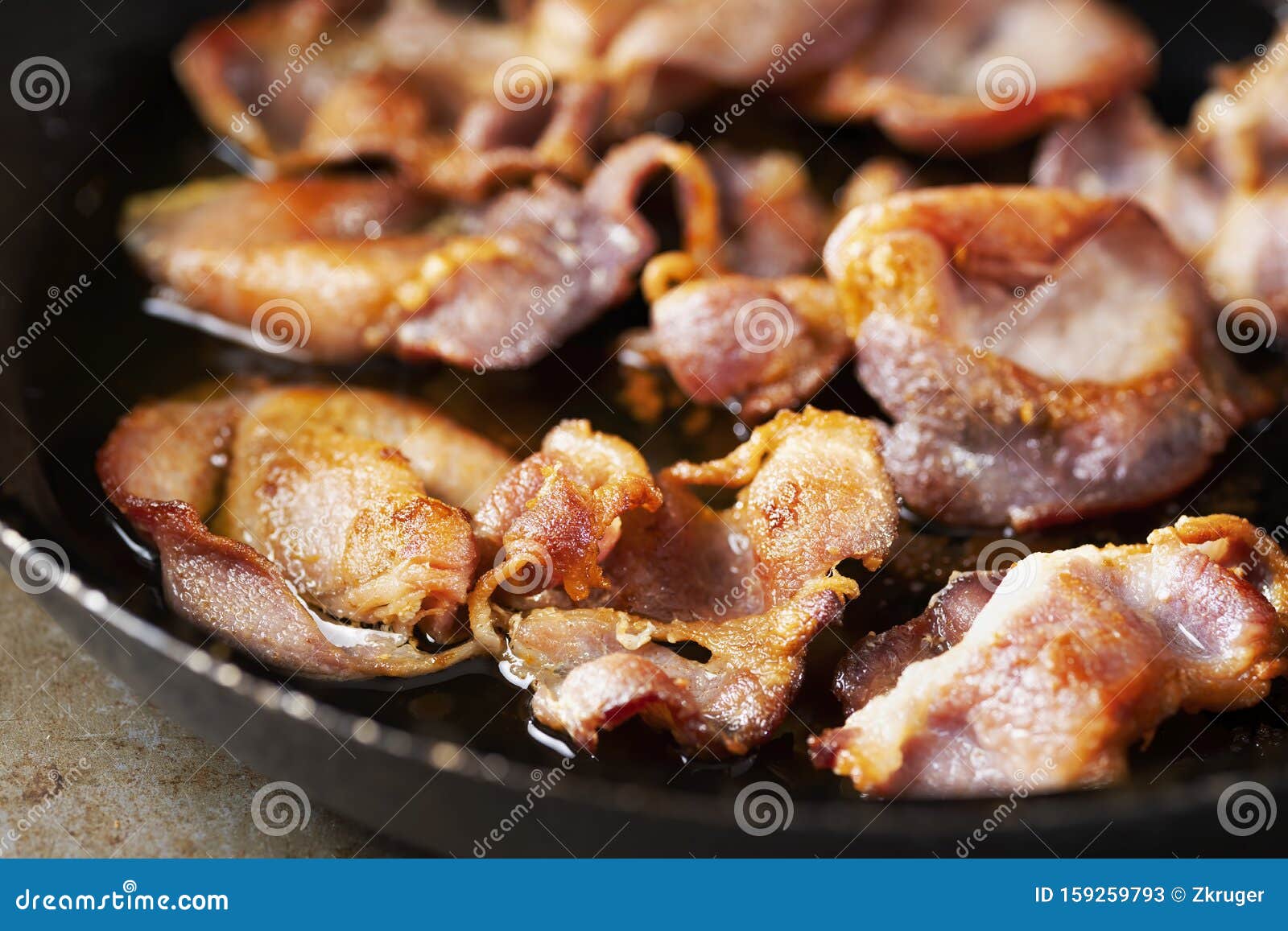 Pan Fried Back Bacon, Over Easy Egg, And Sauteed Bell Pepper Breakfast ...