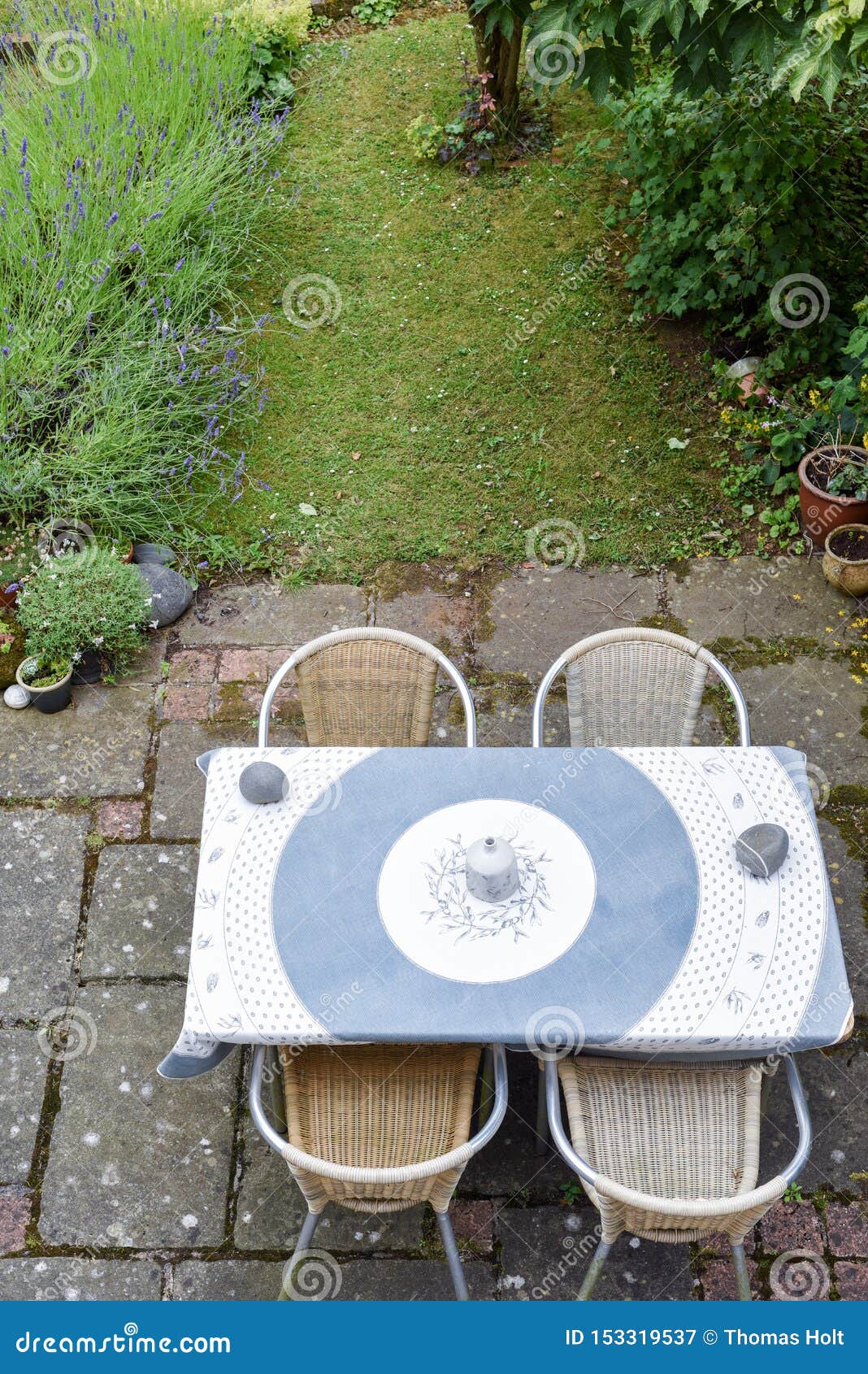 Rustic Style Garden Patio Area with Table and Chairs for Outdoors ...