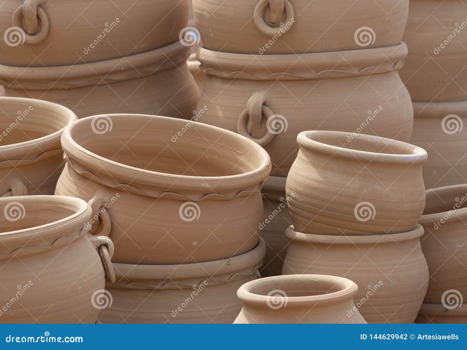 Rustic terracotta pots stock photo. Image of gardening - 144629942