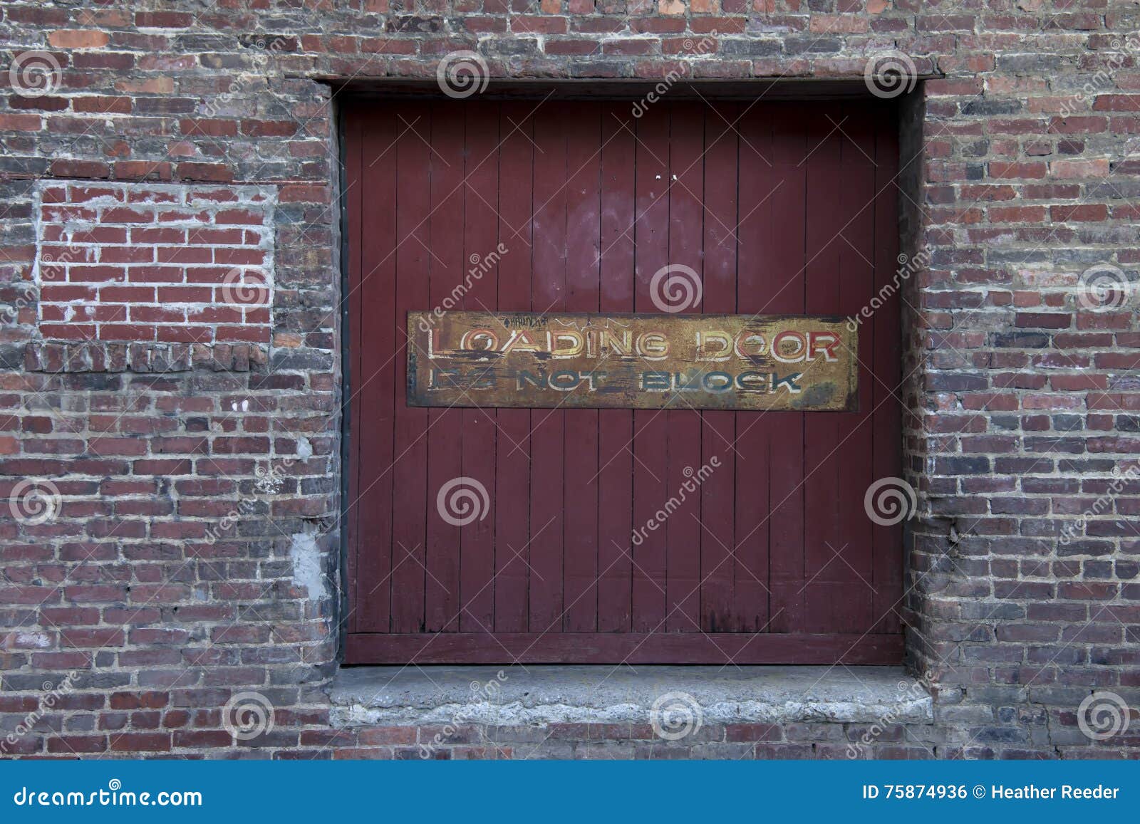 Abandoned Loading Docks Royalty-Free Stock Photography | CartoonDealer ...