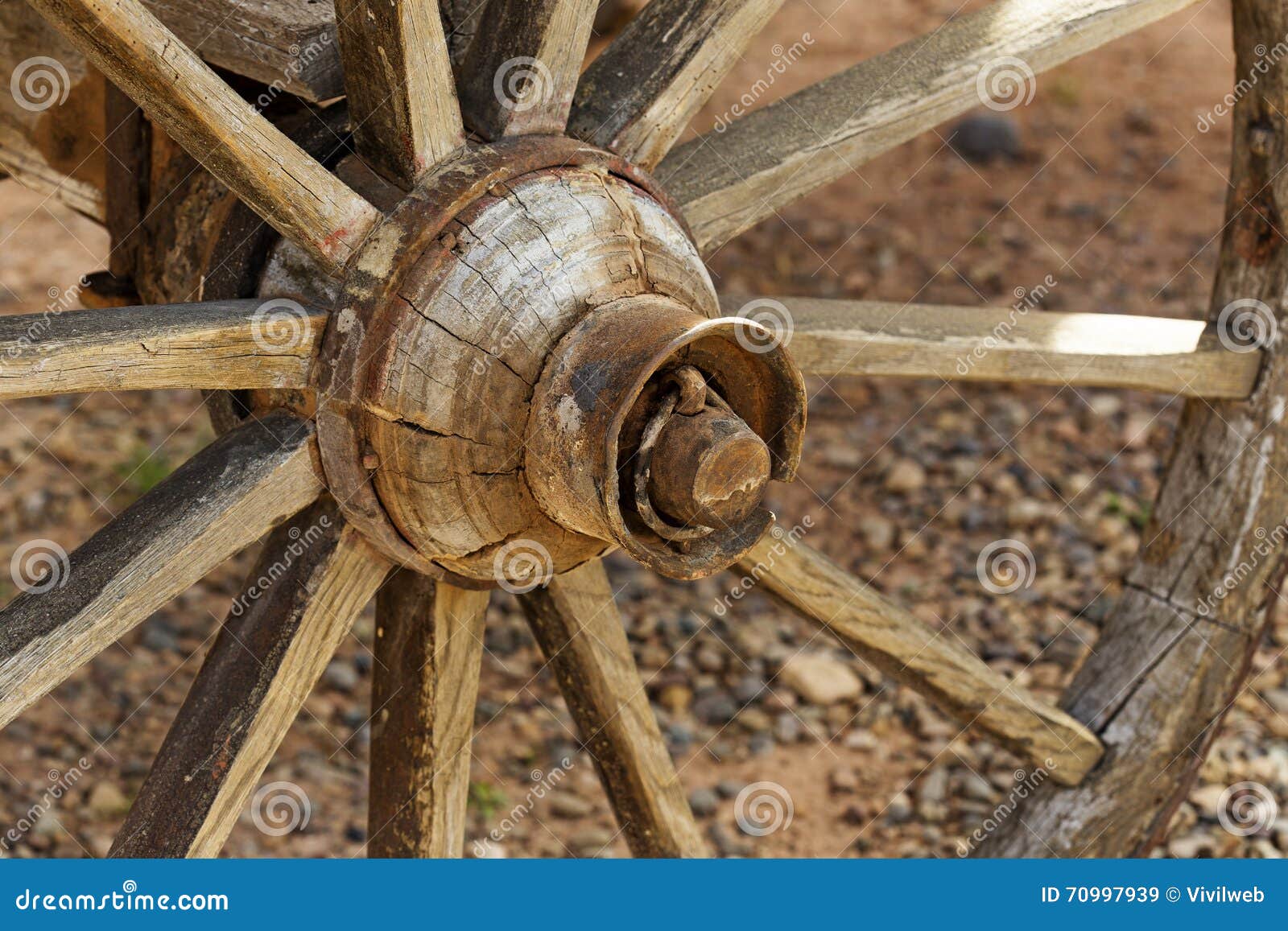 Rustic wooden wagon wheel stock image. Image of outdoor - 70997939