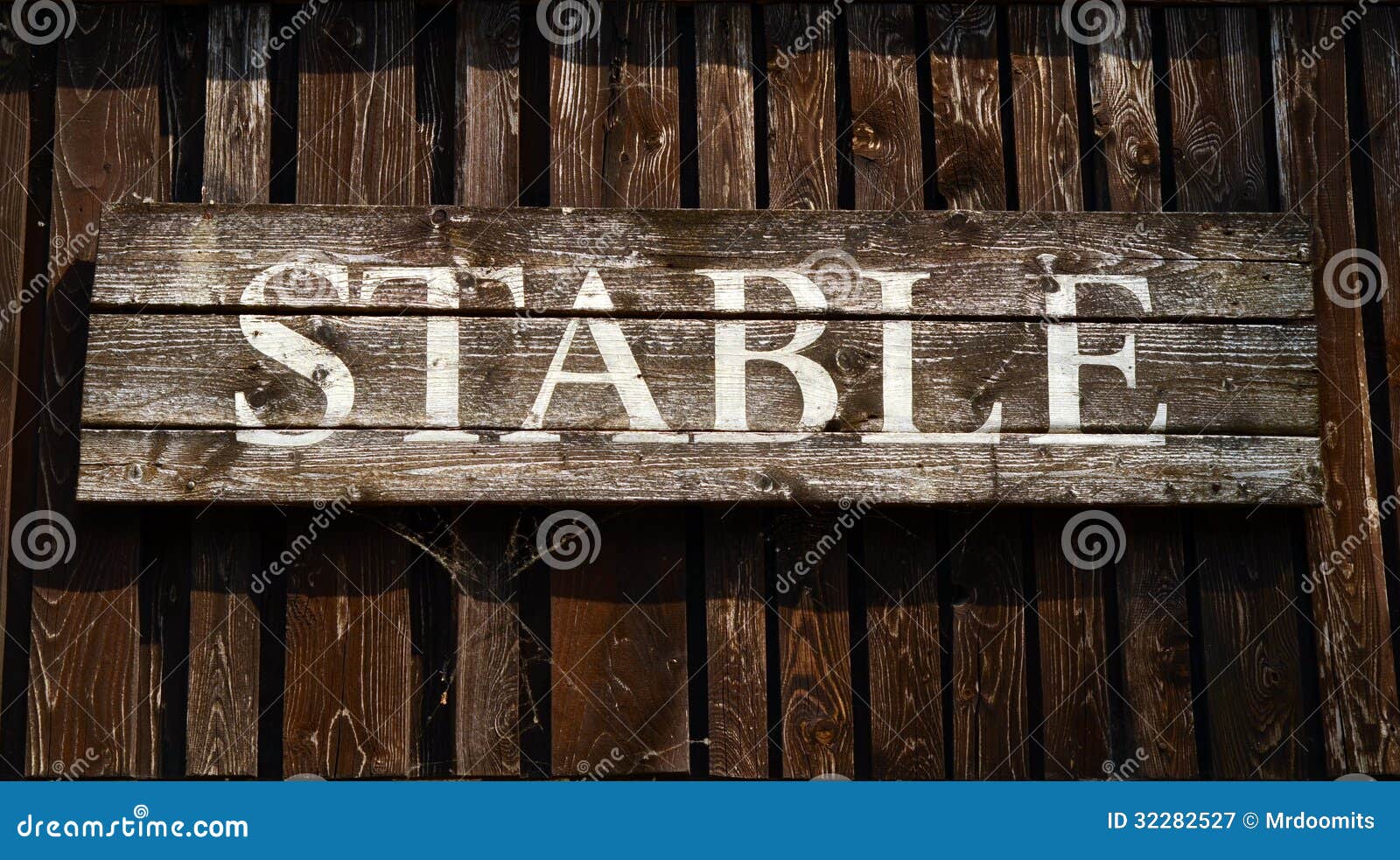 Rustiek Stabiel Teken stock afbeelding. Image of boerderij - 32282527