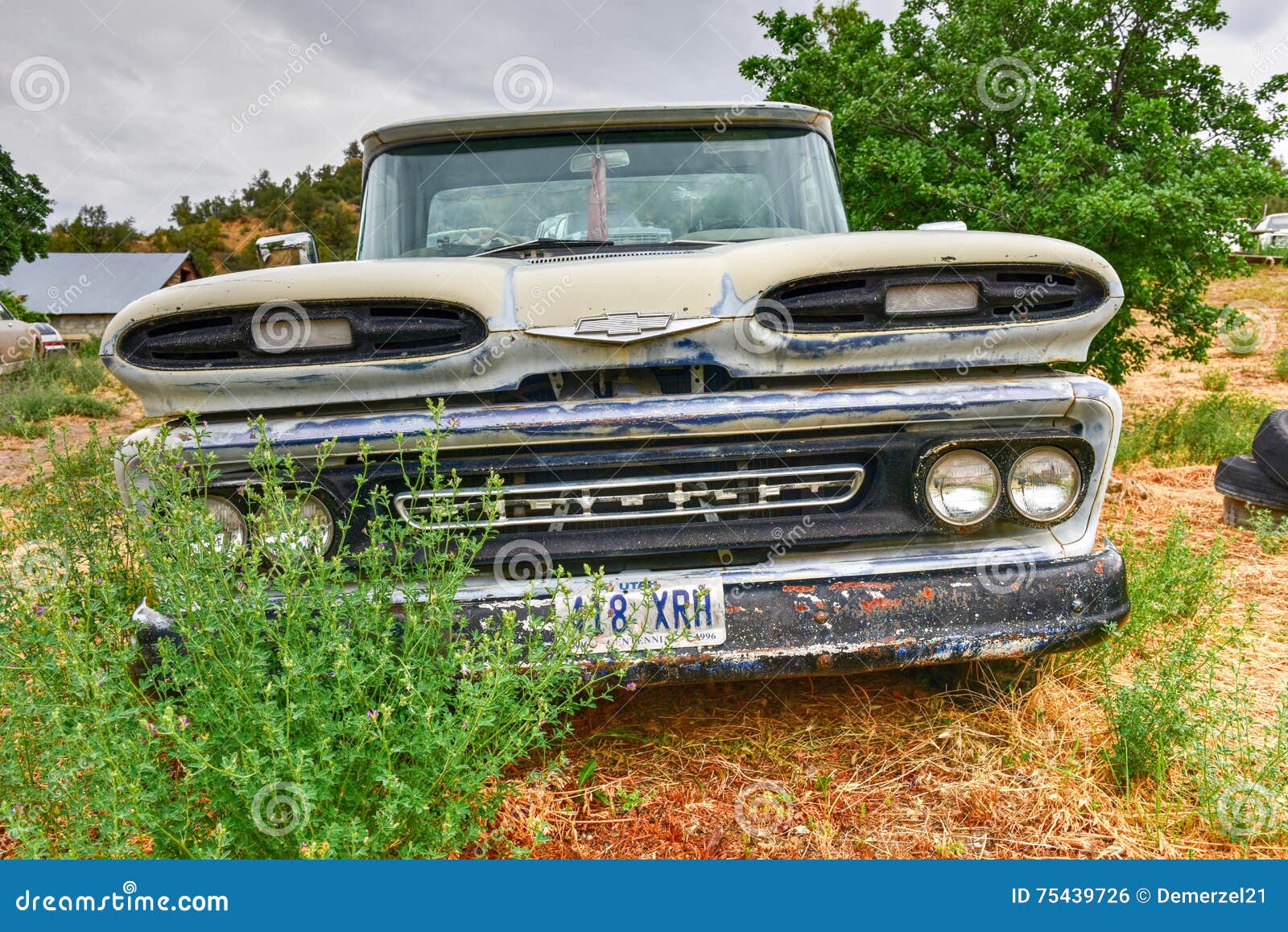 Rusting Car in Junk Yard editorial photo. Image of tires - 75439726