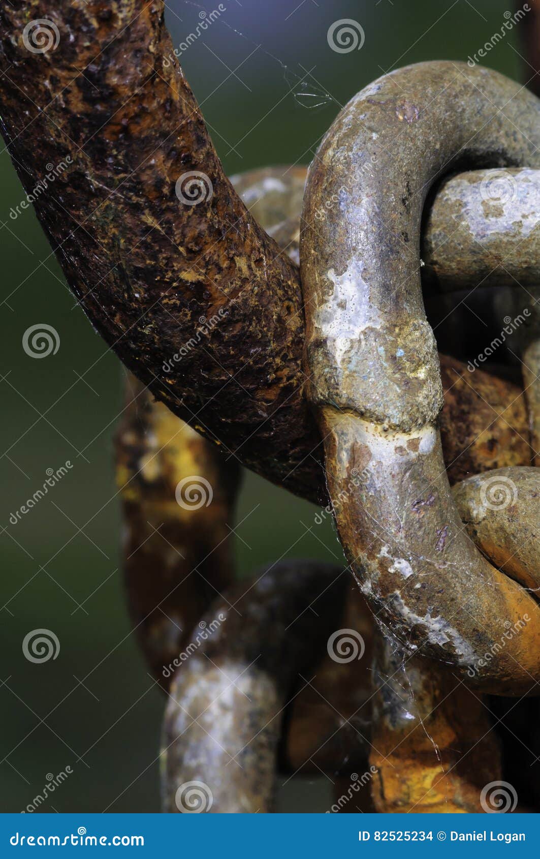 Rusting chain links stock photo. Image of iron, metal - 82525234