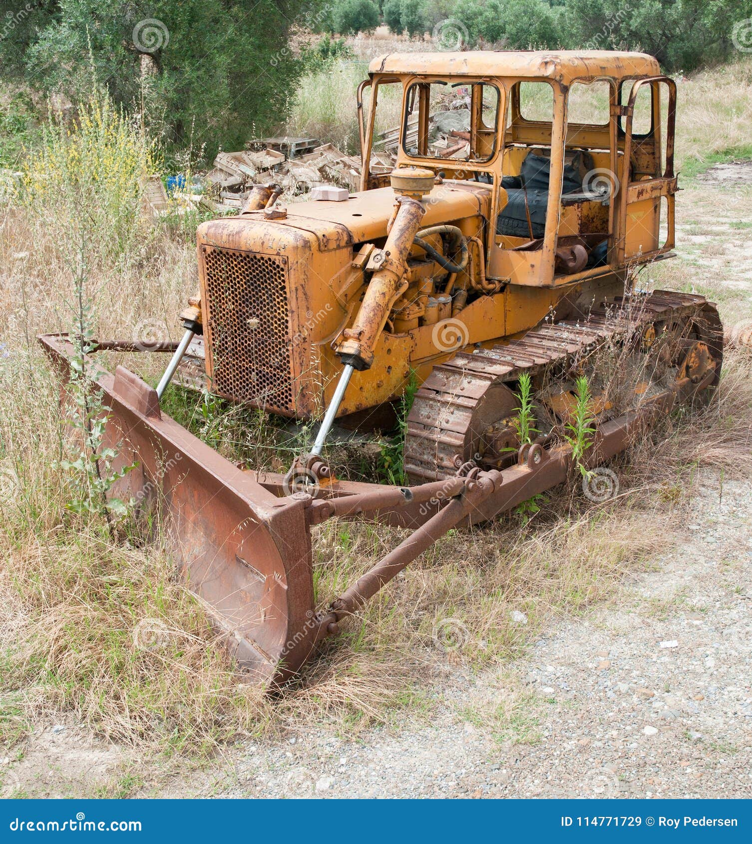 Rusty Abandoned Bulldozer stock image. Image of mover - 114771729