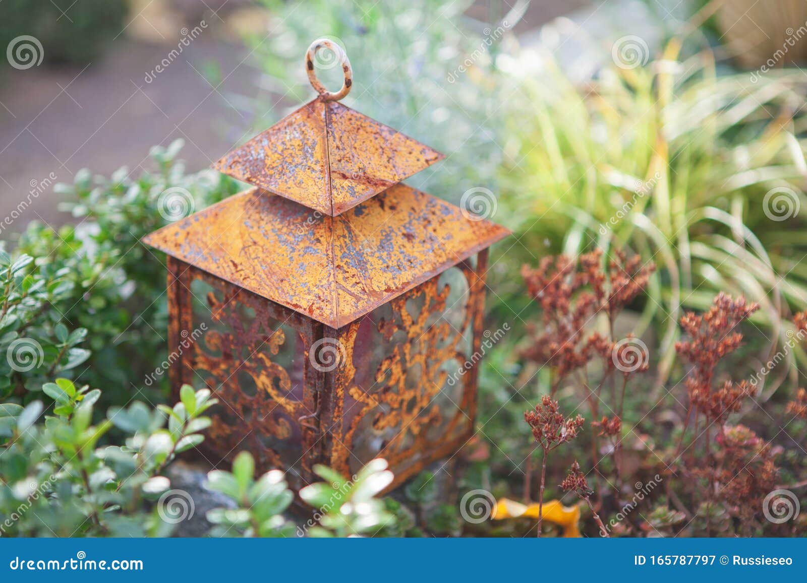 Rusty ancient lamp stock image. Image of graveyard, decor - 165787797