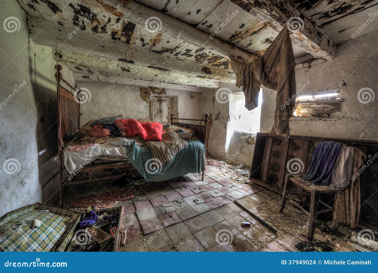 Rusty bedroom hdr stock photo. Image of ruin, structure - 37949024