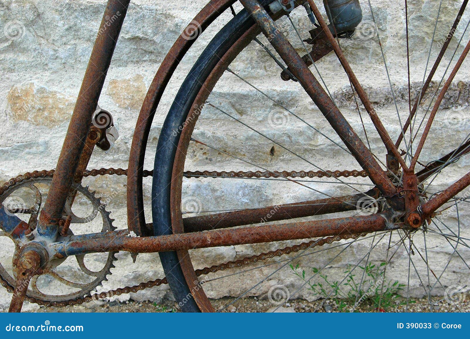 Rusty bicycle stock image. Image of rusty, speed, simple - 390033