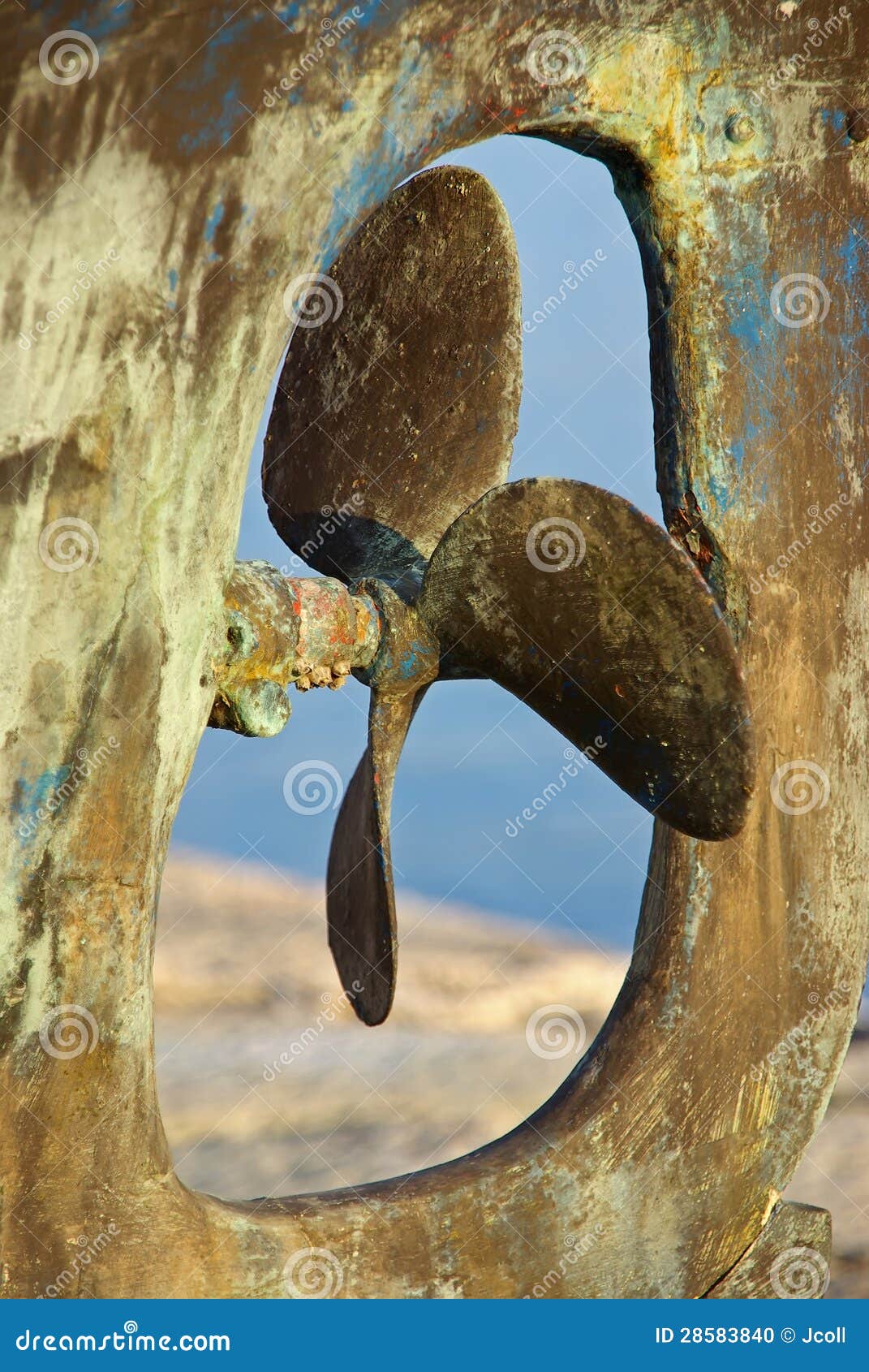 Rusty boat propeller stock photo. Image of propulsion - 28583840