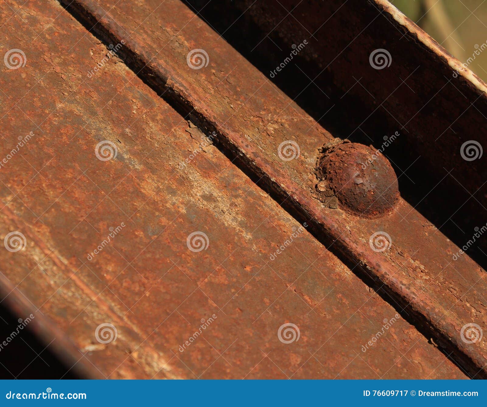 Rusty Bolt immagine stock. Immagine di ossidato, scarto - 76609717