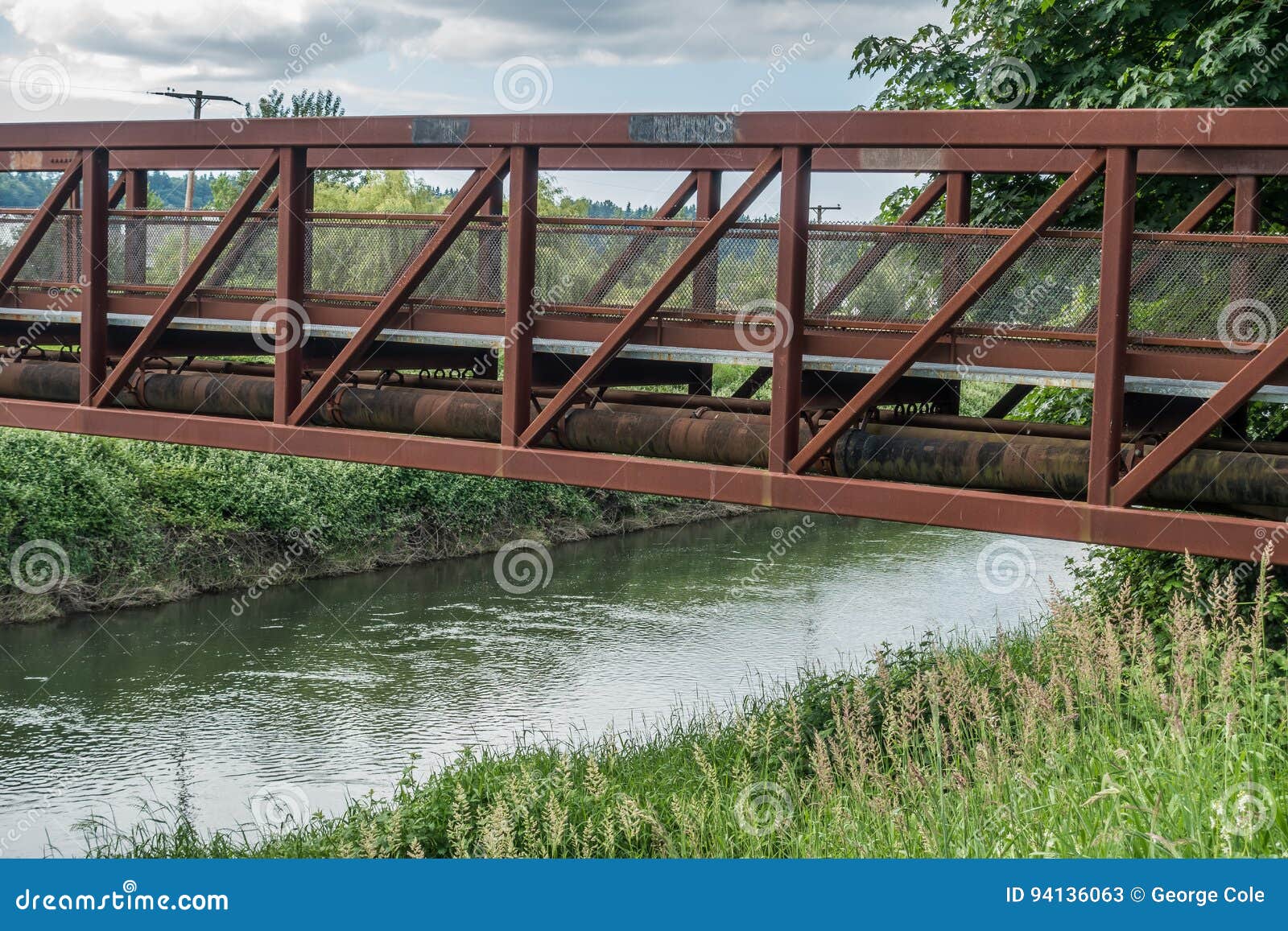 Rusty Bridge Closeup fotografering för bildbyråer. Bild av natur - 94136063