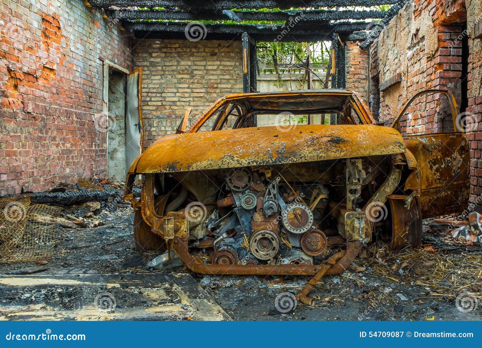 Rusty and burnt car wreck stock image. Image of rusts - 54709087
