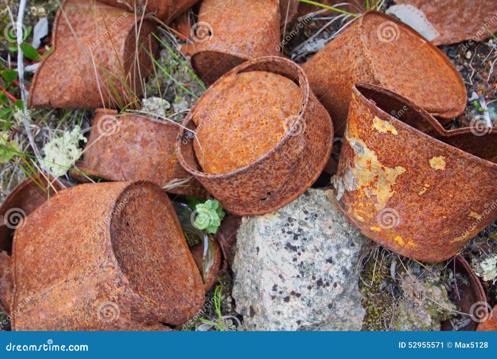 Rusty canned food stock image. Image of blank, design - 52955571
