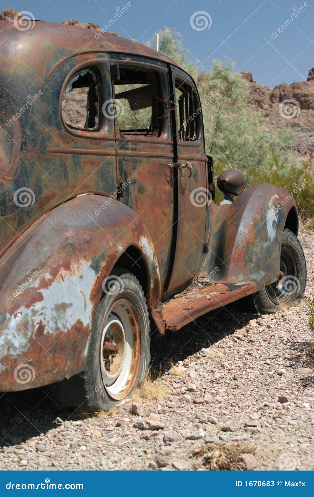 Rusty classic American car stock image. Image of front - 1670683