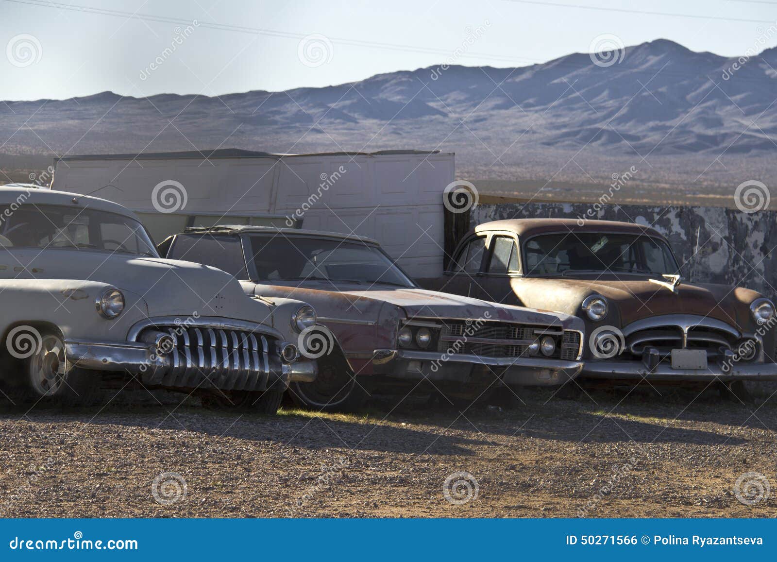 Rusty Classic Cars in the Desert Editorial Photo - Image of antique ...