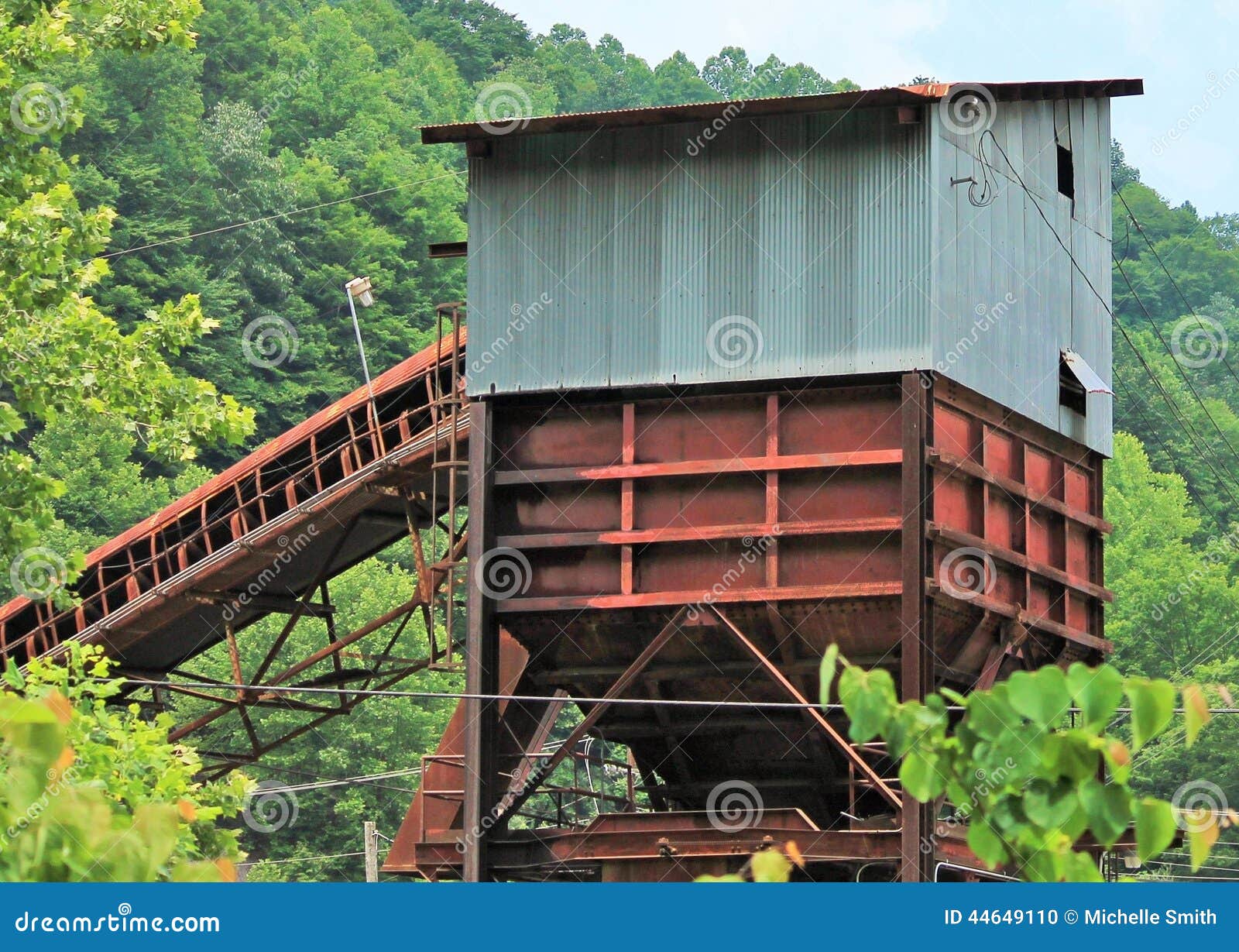 Rusty Coal Tipple foto de archivo. Imagen de kentucky - 44649110