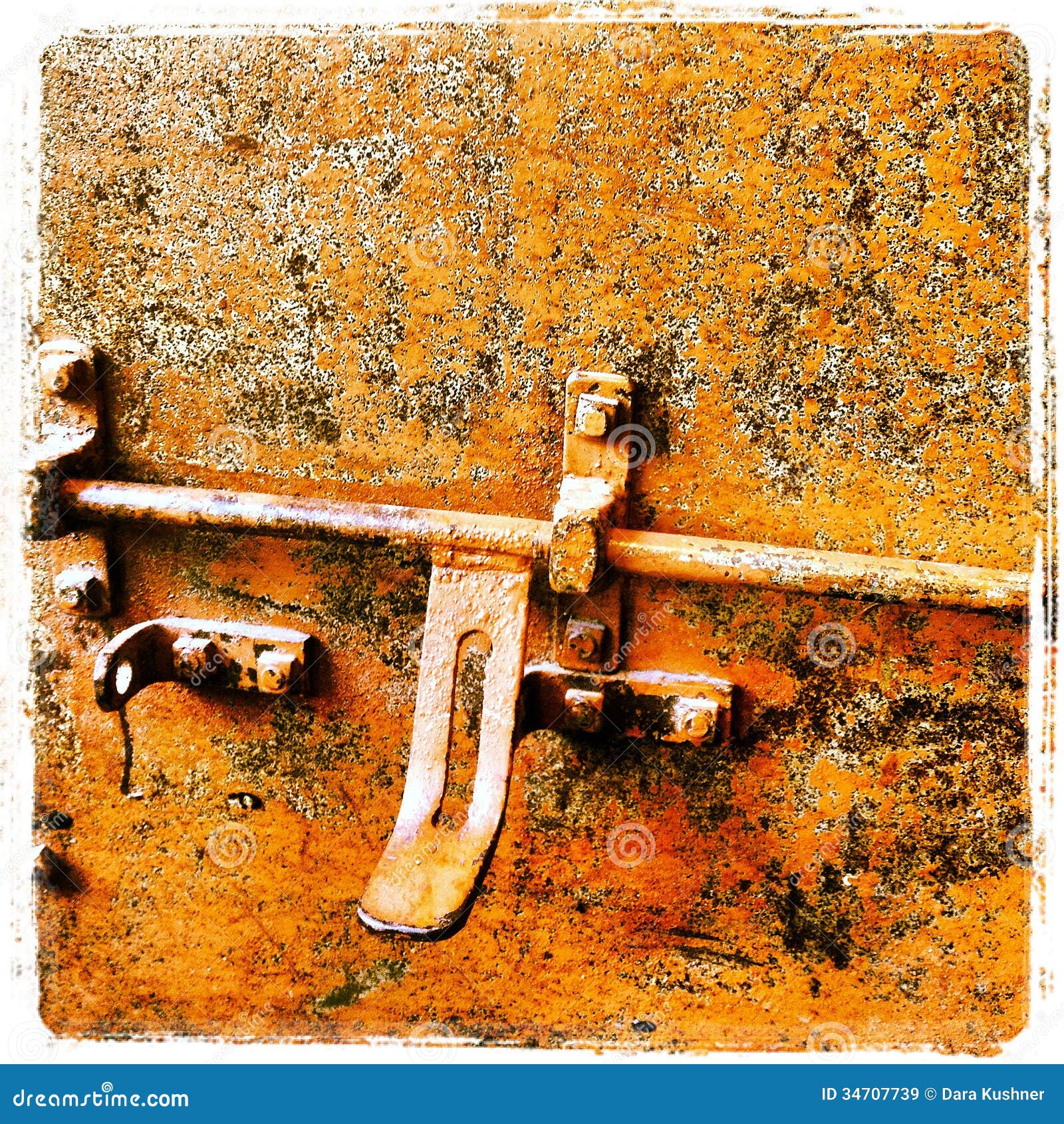 Rusty Colored Lock imagen de archivo. Imagen de viejo - 34707739