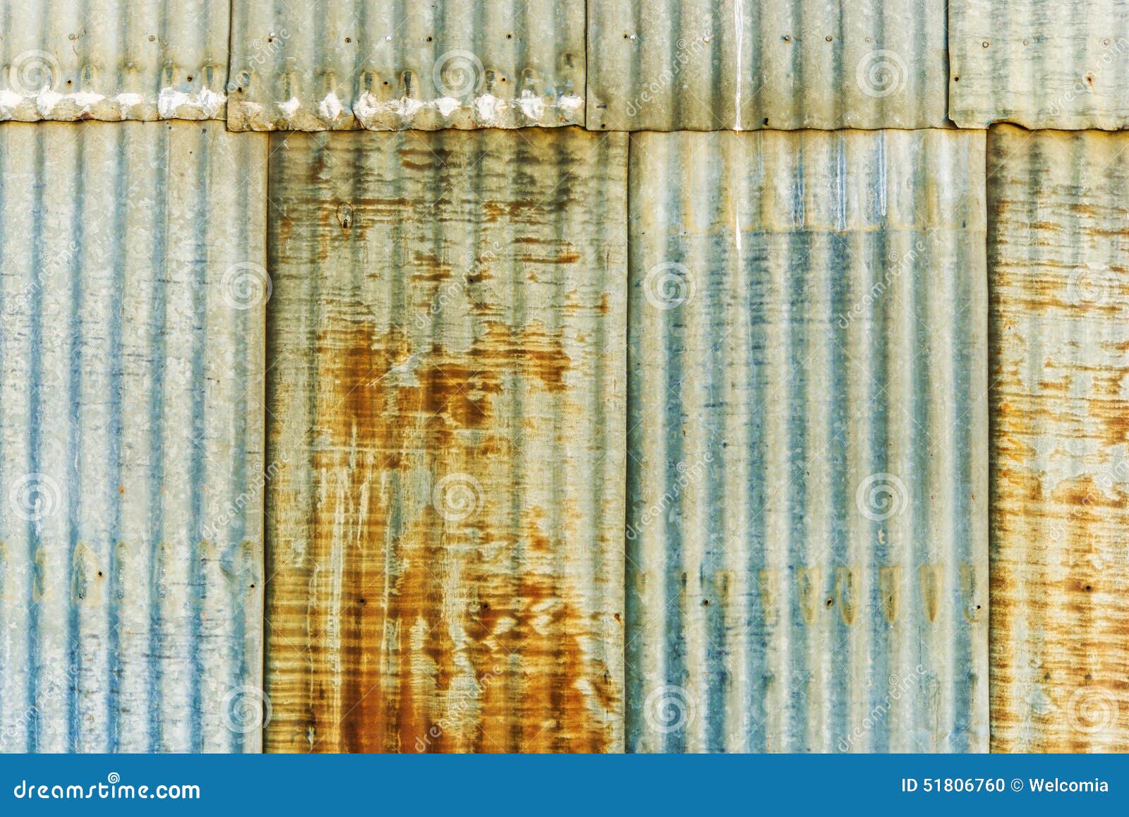 Rusty Corrugated Panels photo stock. Image of toit, matériau - 51806760