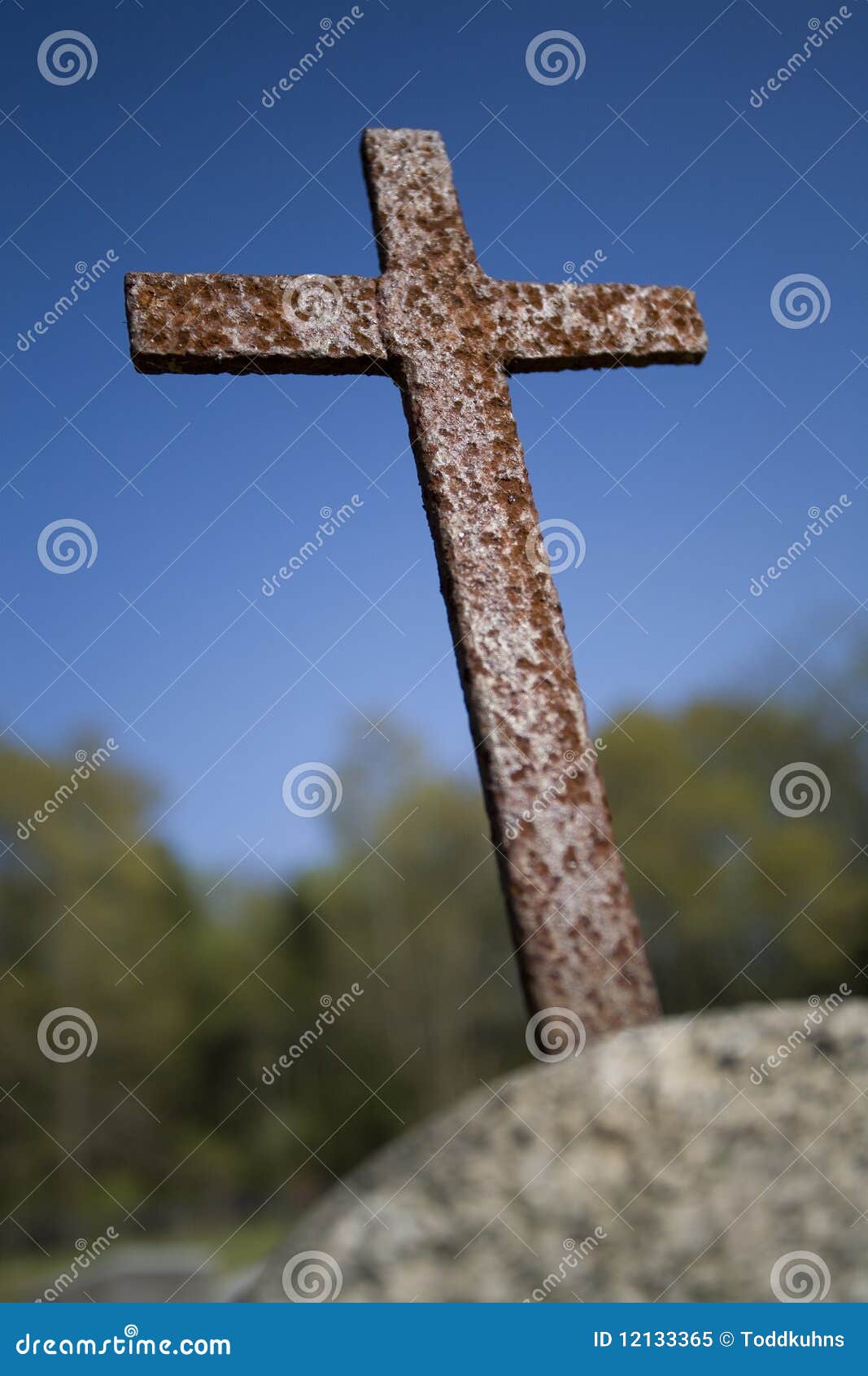 Rusty Cross stock image. Image of sunshine, religion - 12133365
