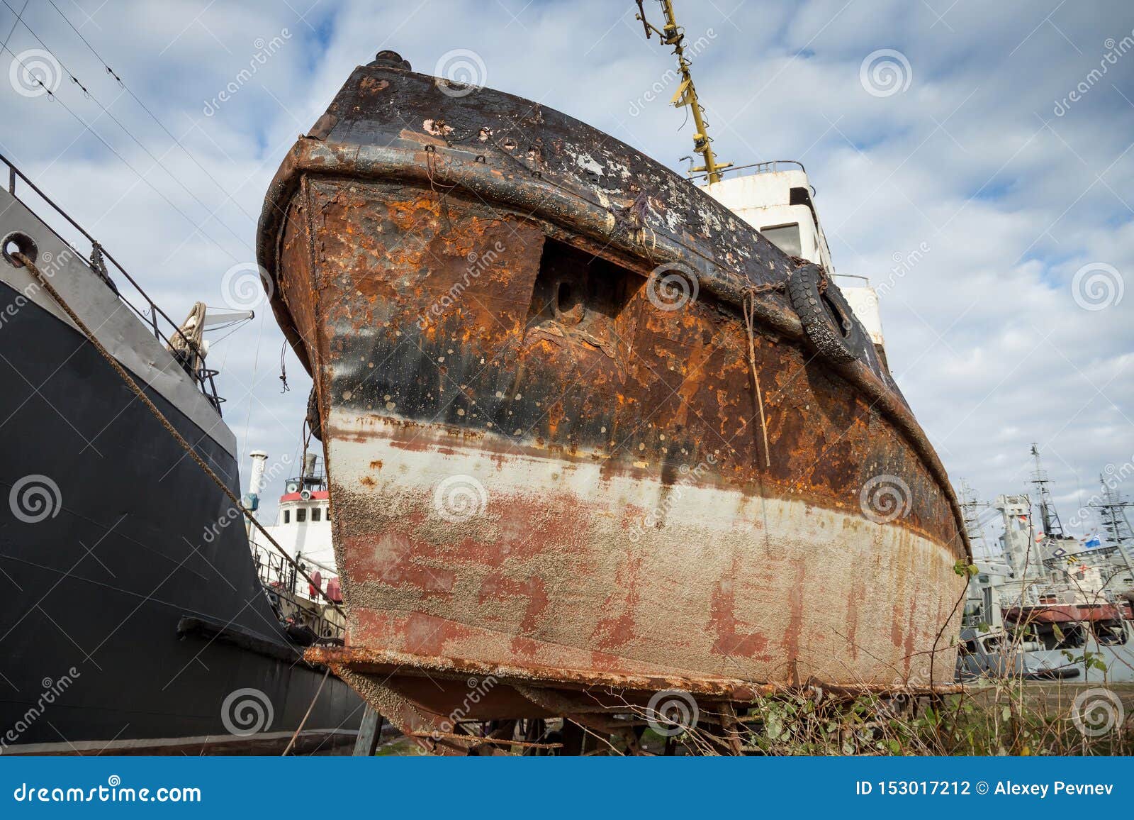 Rusty Decommissioned Marine Ship Stock Photo - Image of rust, marine ...