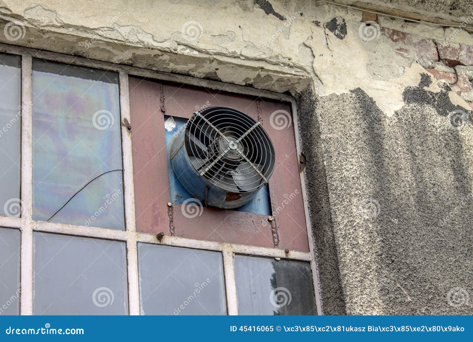 Rusty Fan imagen de archivo. Imagen de fresco, eléctrico - 45416065