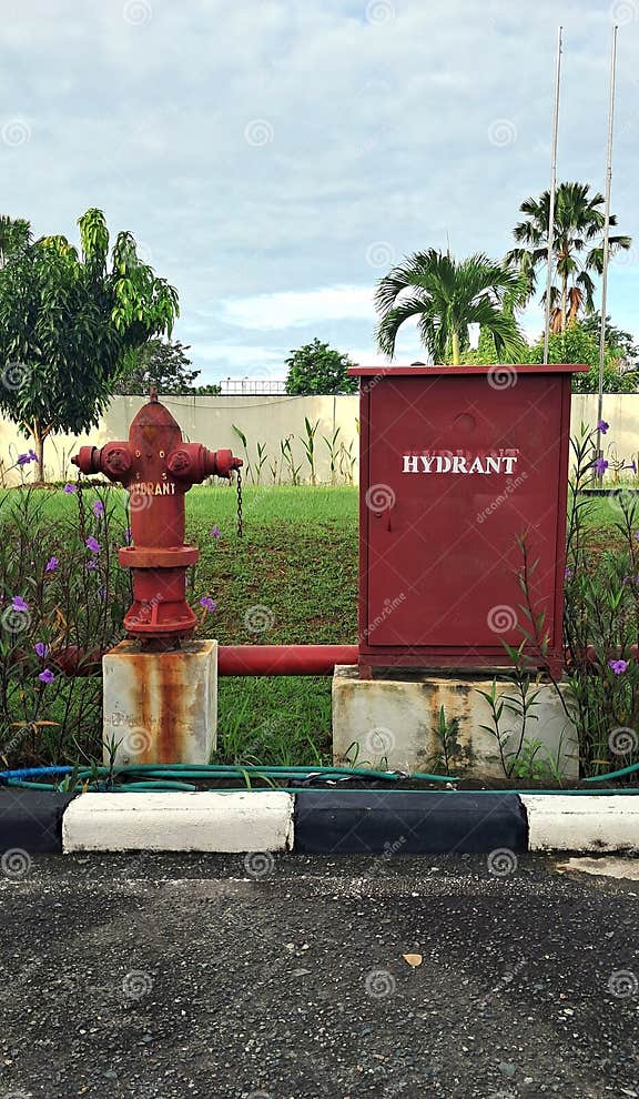 Rusty Fire Hydrant Due To Aging Stock Photo - Image of fire, hydrant ...