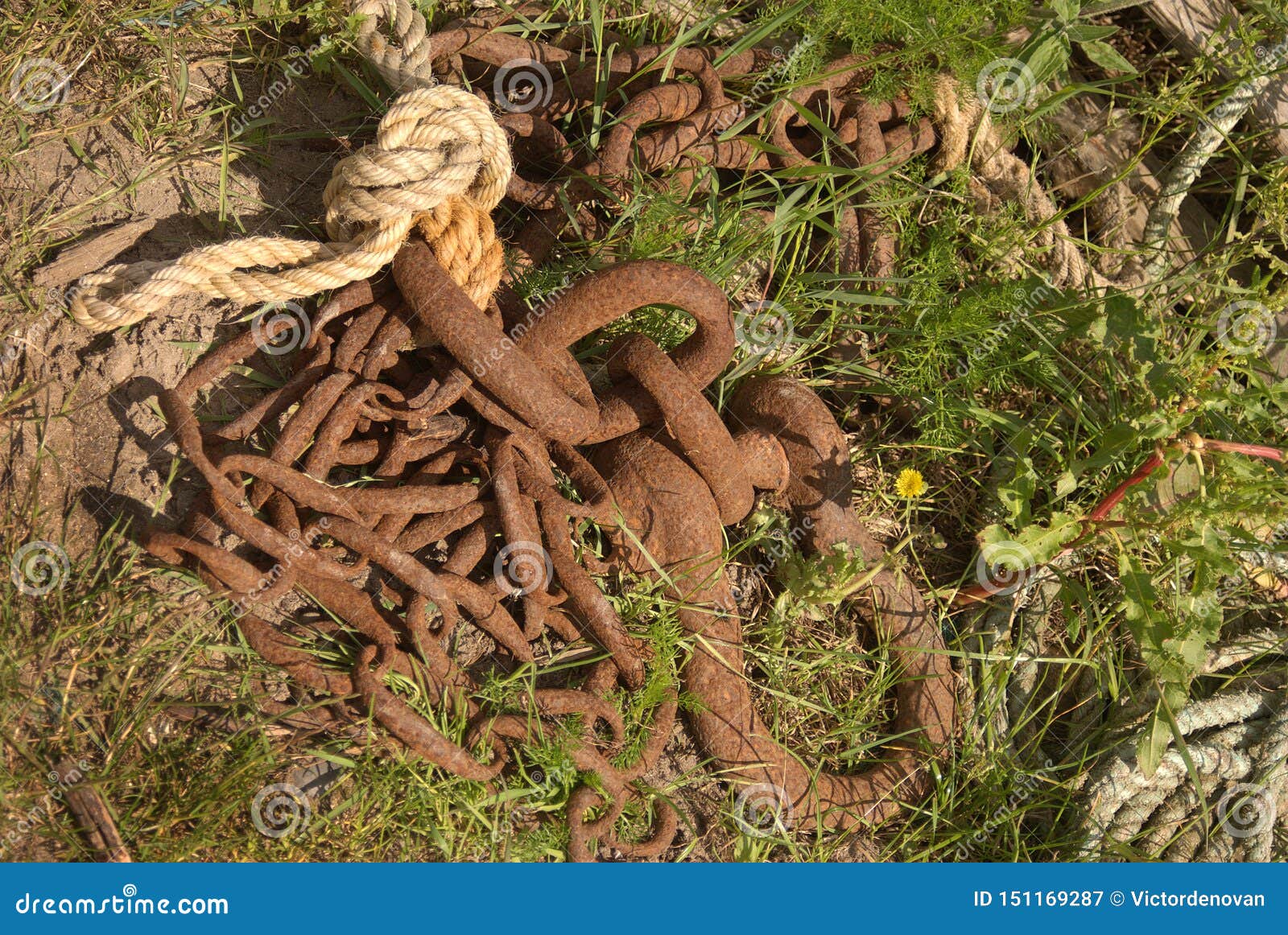 Rusty Fishermans Chain & Rope in Grass Stock Image - Image of tools ...
