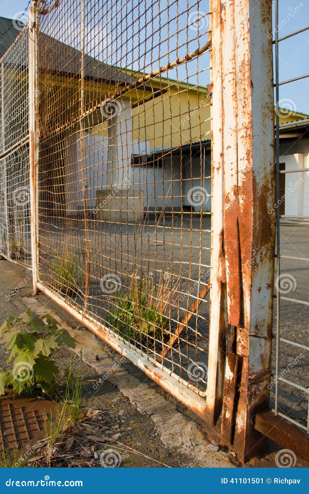 Rusty gate stock image. Image of beauty, obsolete, entrance - 41101501