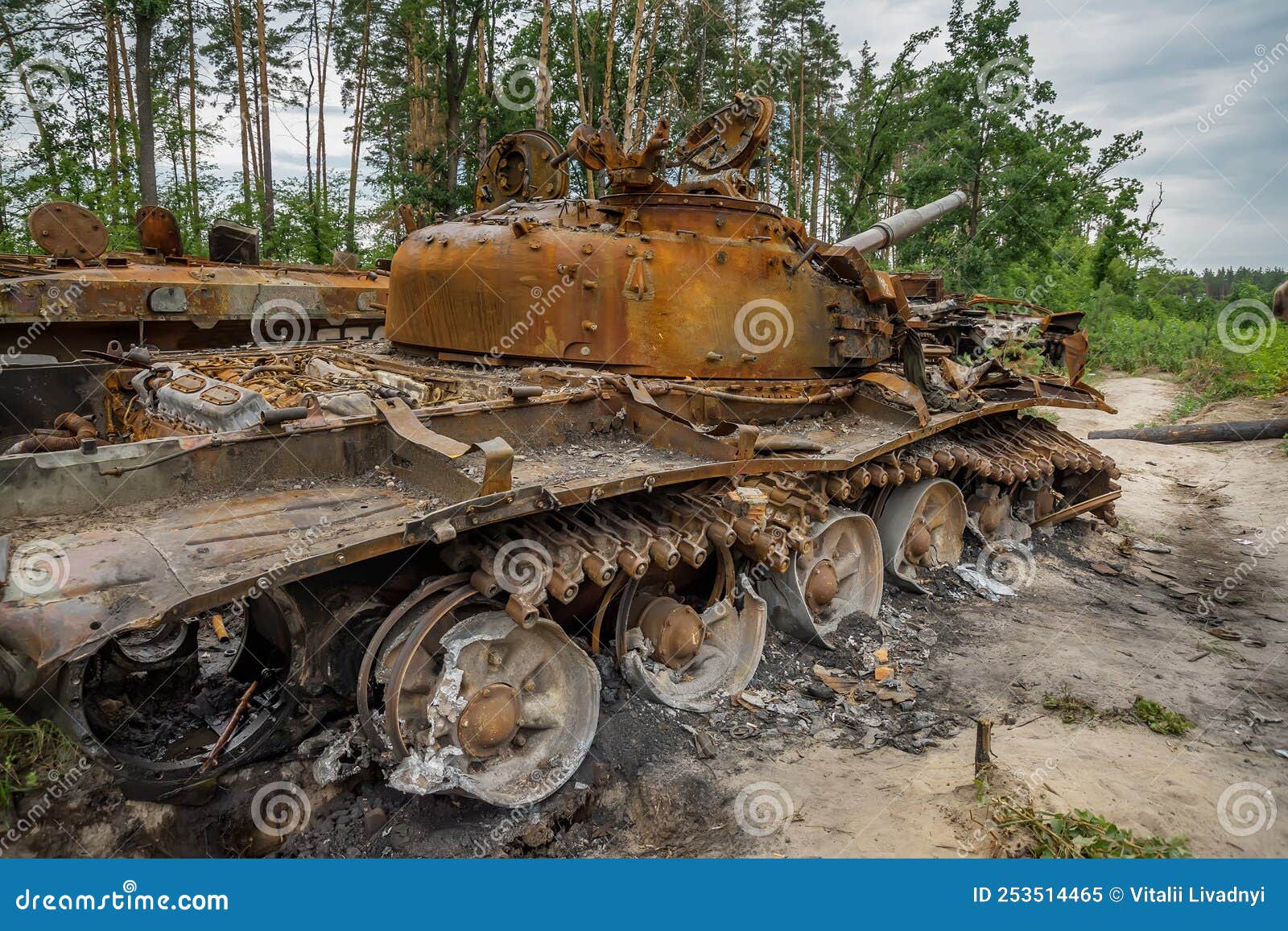 The Rusty Hull of a Broken Tank Stock Image - Image of caterpillar ...