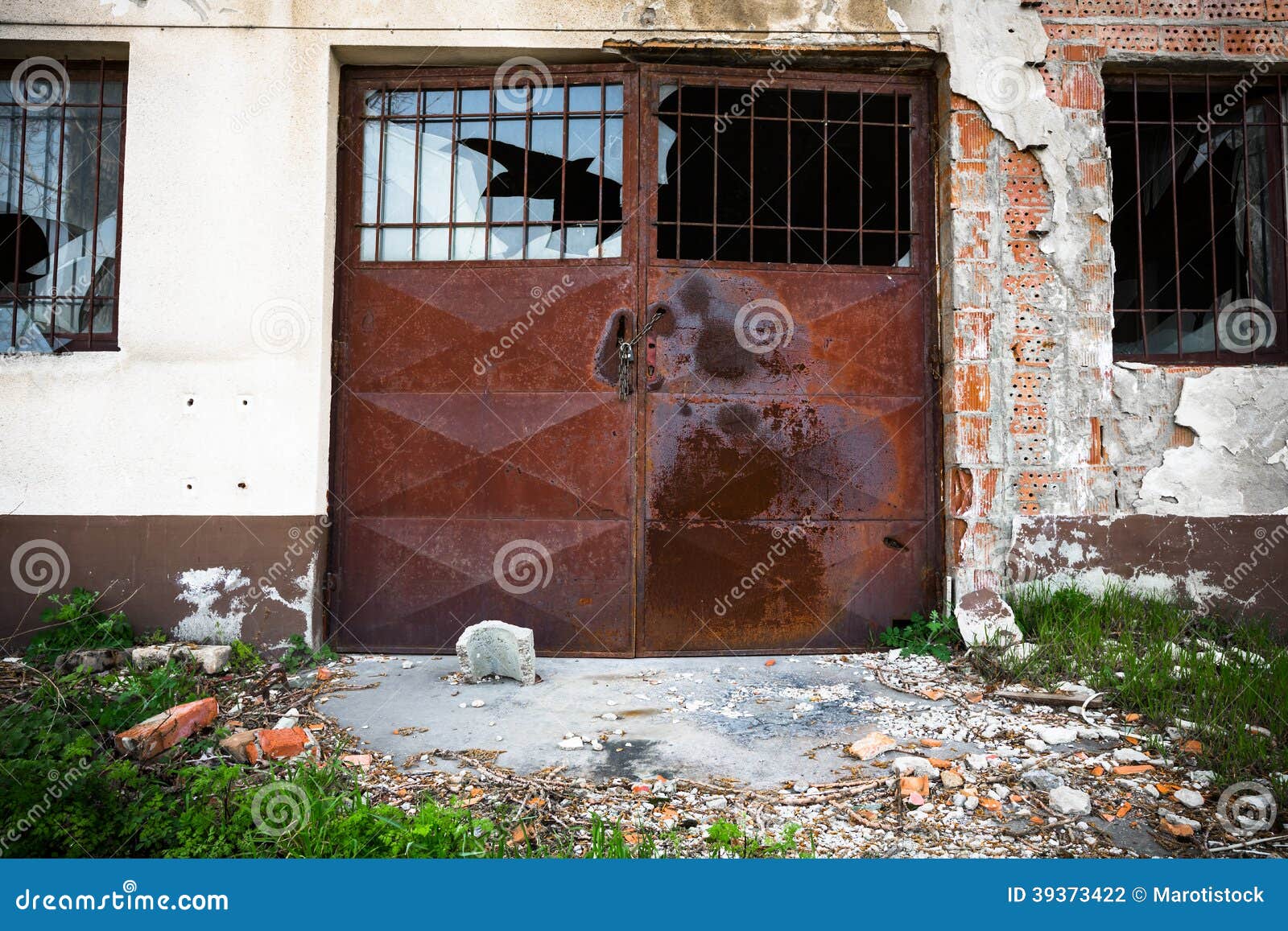 Rusty iron gate stock photo. Image of room, gate, grungy - 39373422