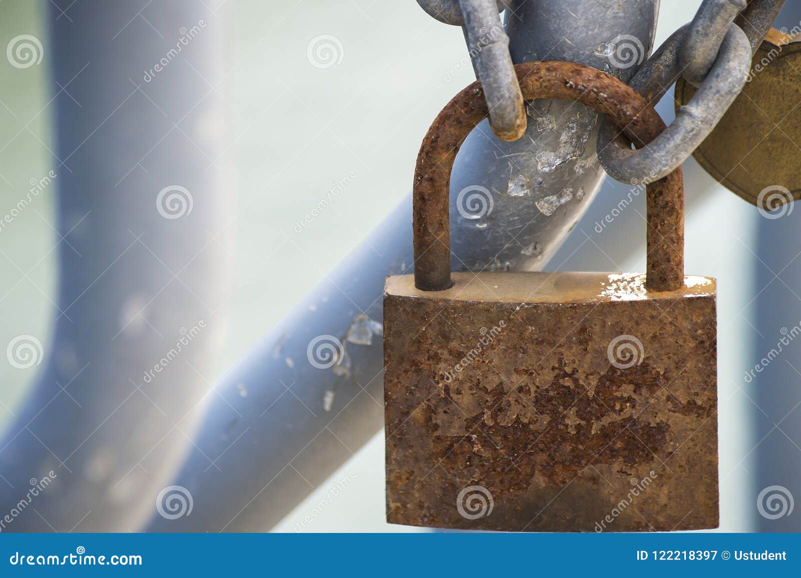The Rusty Lock on the Chain Stock Image - Image of metal, lock: 122218397