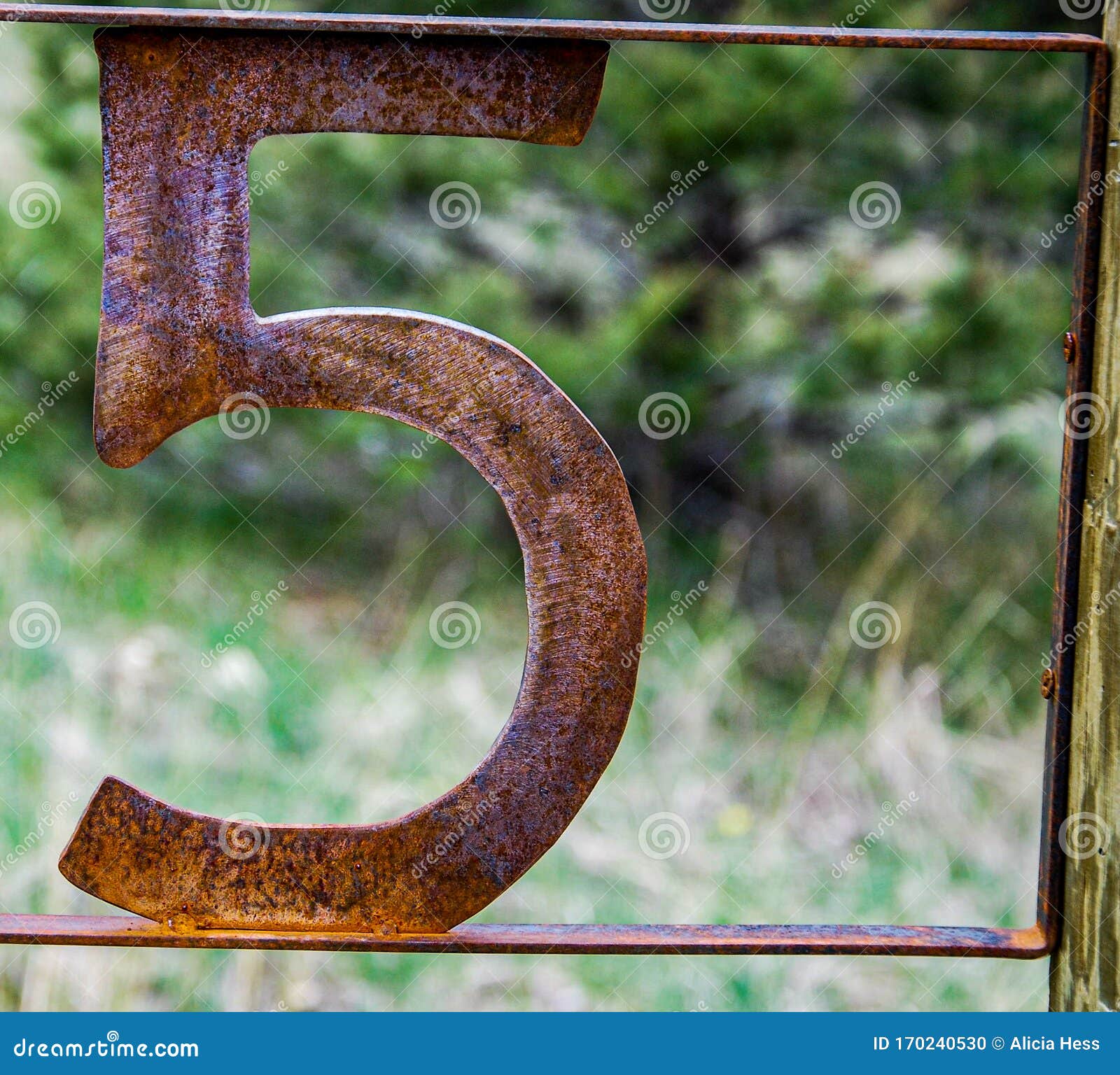 Rusty Metal Number 5 on Sign Stock Photo - Image of numeral, aged ...