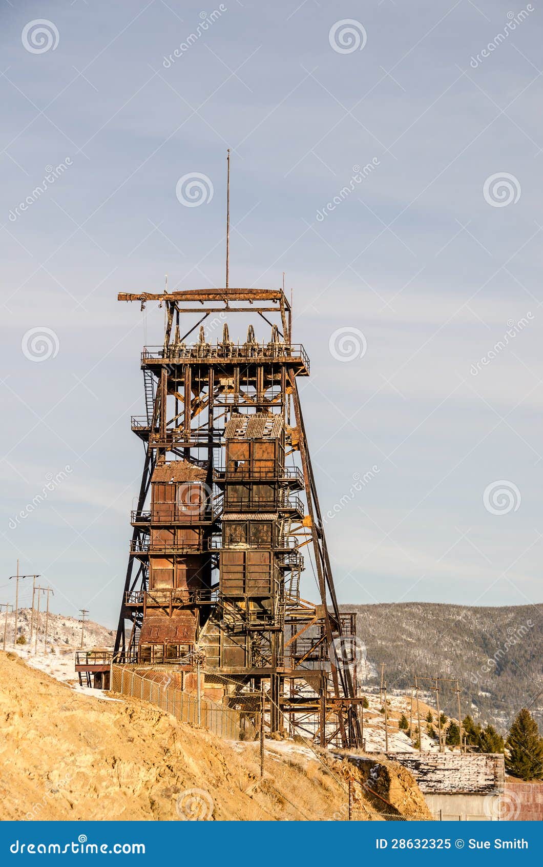 Rusty Mining Headframe stock image. Image of mining, industrial - 28632325