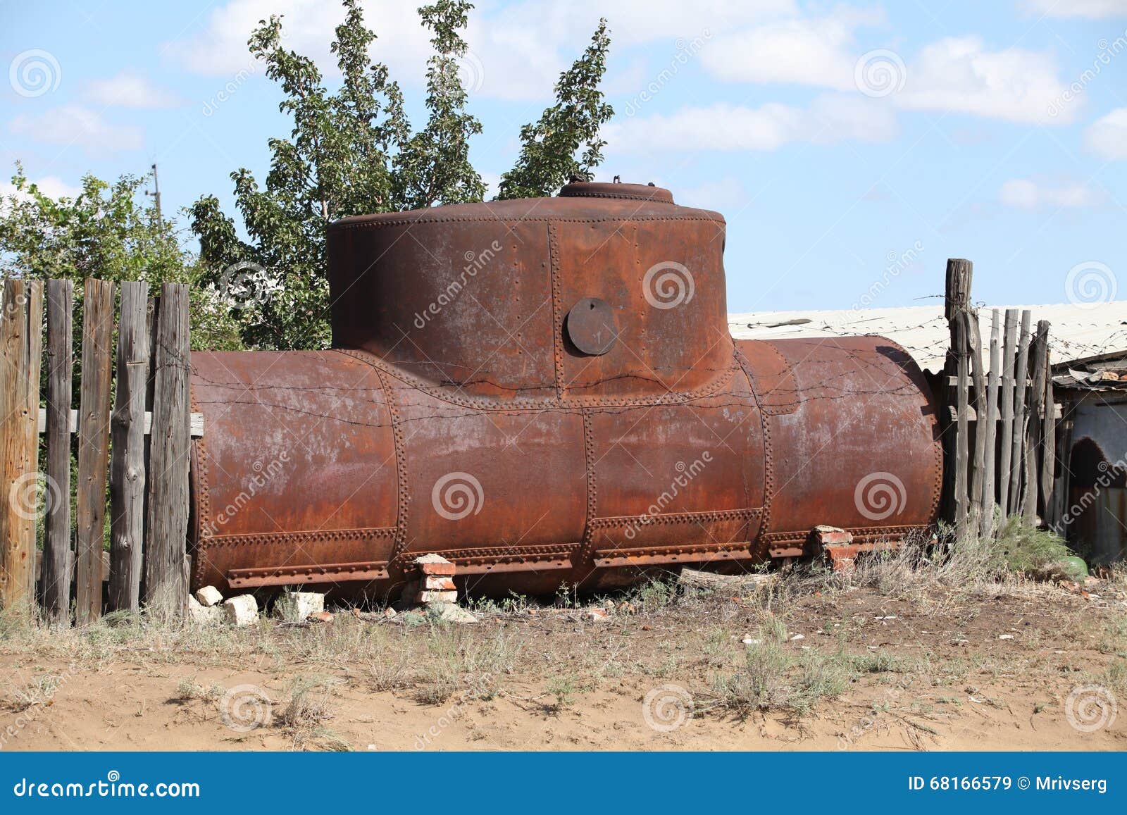 Rusty oil storage tank stock image. Image of yard, domestic - 68166579