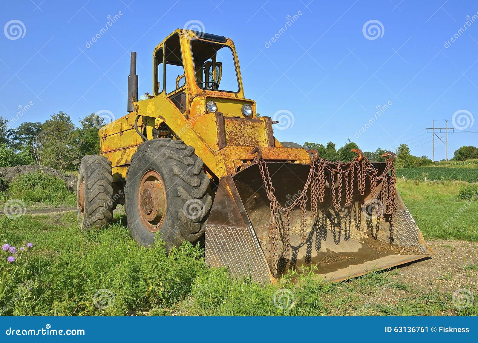 Rusty Old Bulldozer in Field Stock Image - Image of rust, parked: 63136761