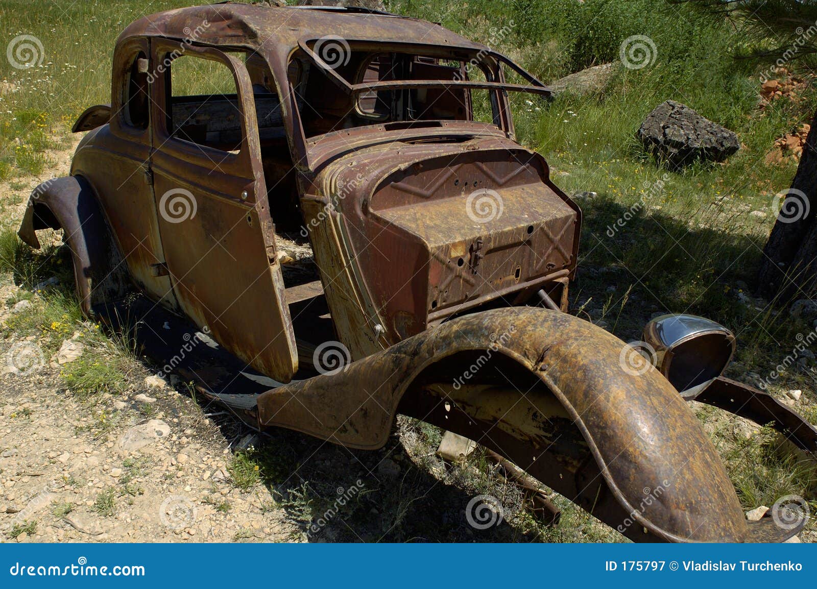 Rusty old car stock image. Image of abandoned, parts, life - 175797