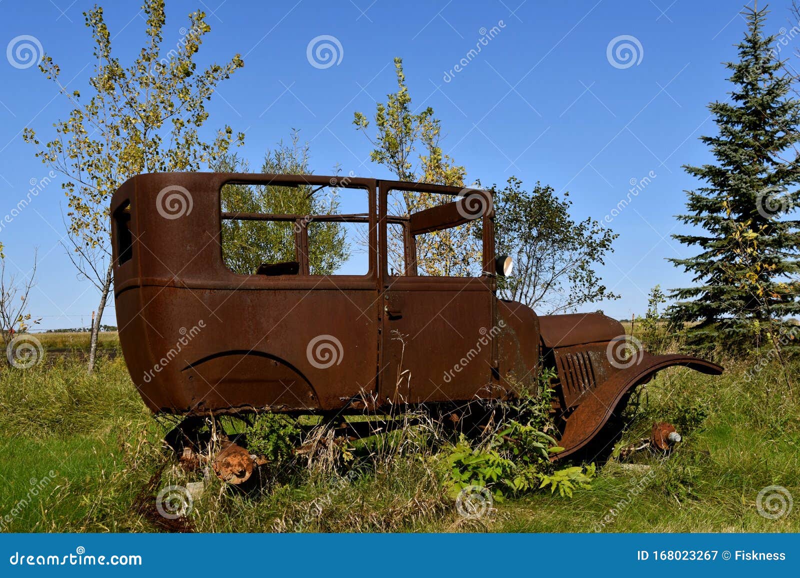 Rusty frame of an old car editorial photography. Image of yesterday ...