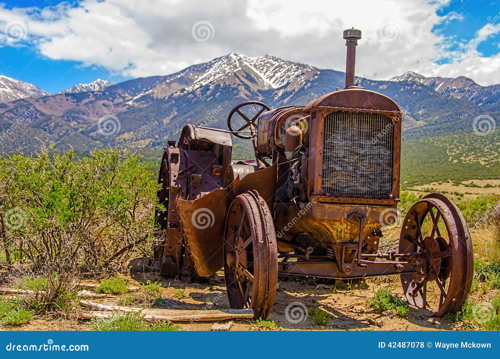 Rusty old tractor stock photo. Image of farm, industrial - 42487078