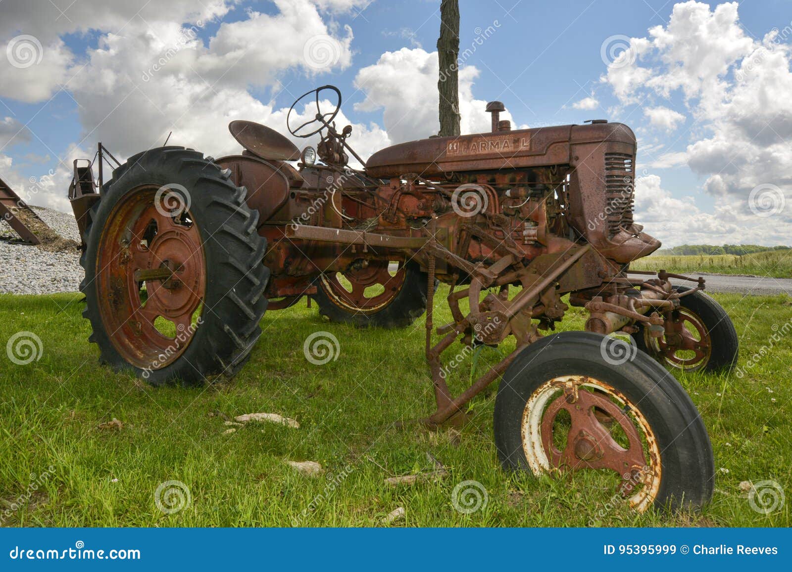 Rusty old tractor stock image. Image of tractor, rusty - 95395999