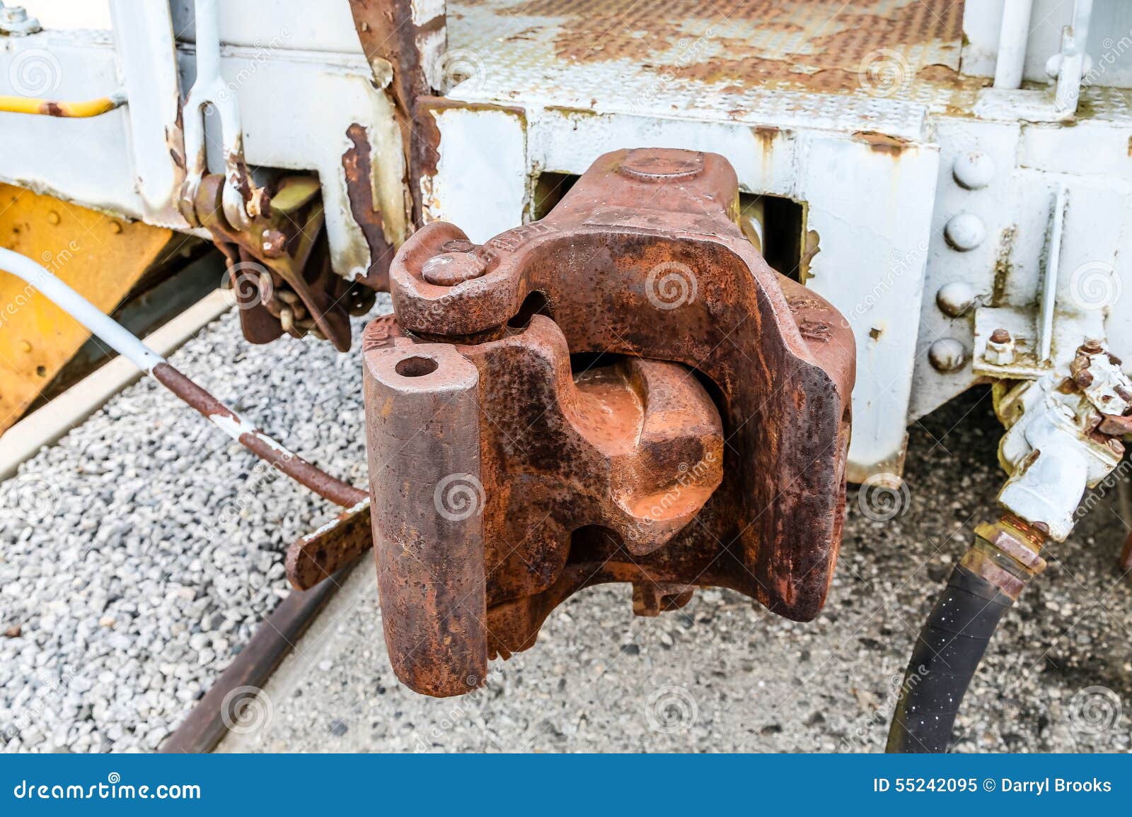 Rusty Railroad Coupling image stock. Image du piste, former - 55242095