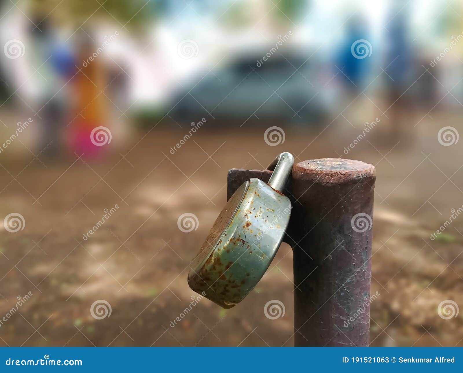 Rusty Round Lock and Post stock image. Image of chrome - 191521063