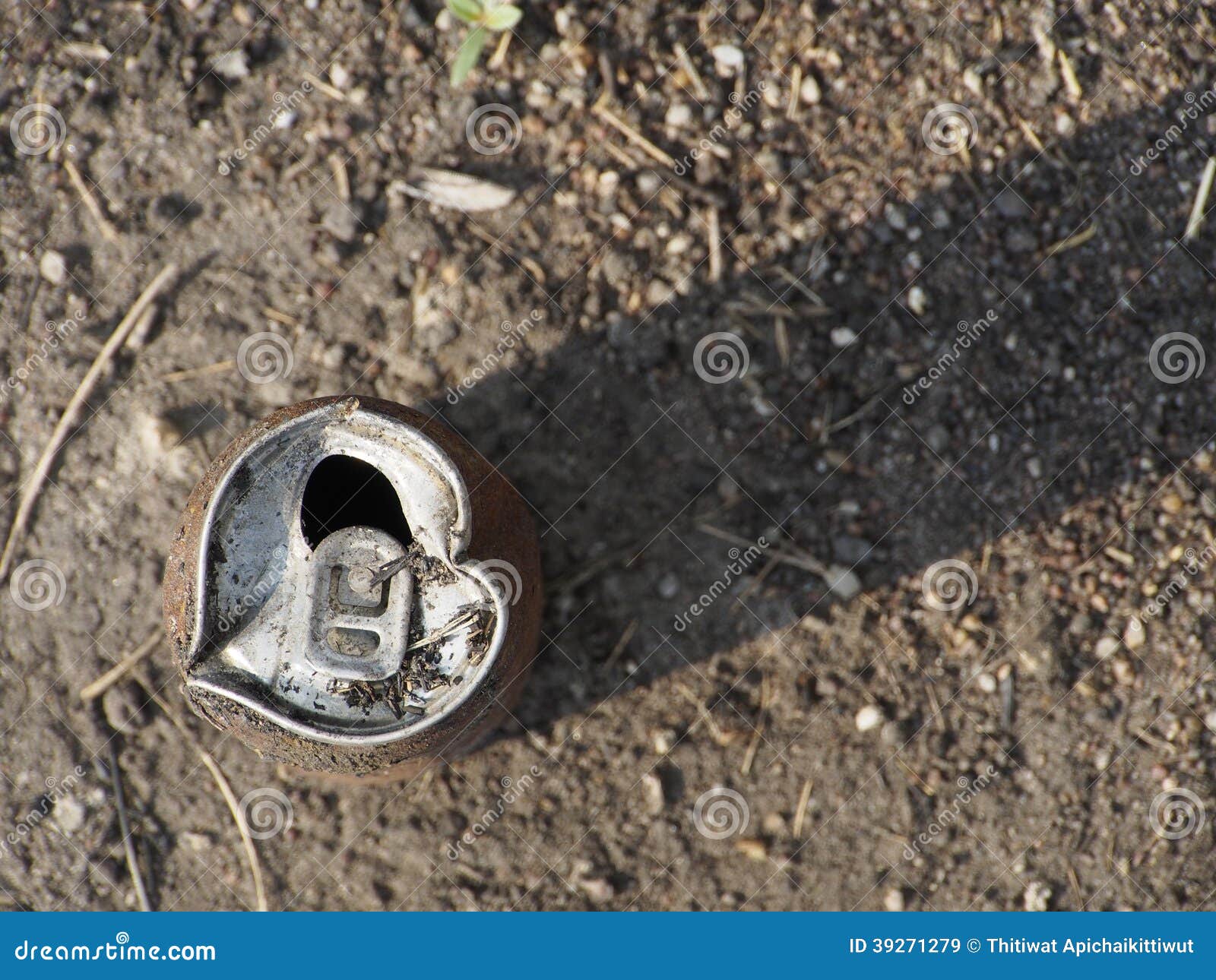 Rusty tin can stock image. Image of ground, rust, opened - 39271279