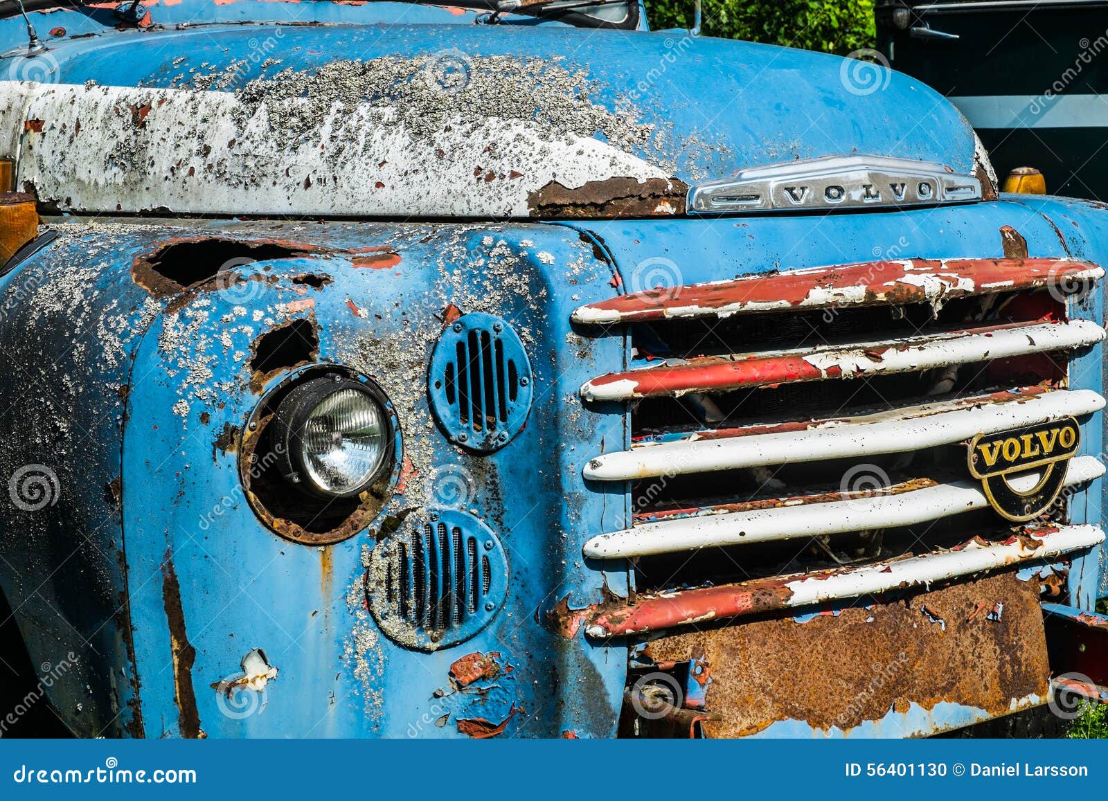 Rusty truck editorial image. Image of front, covered - 56401130