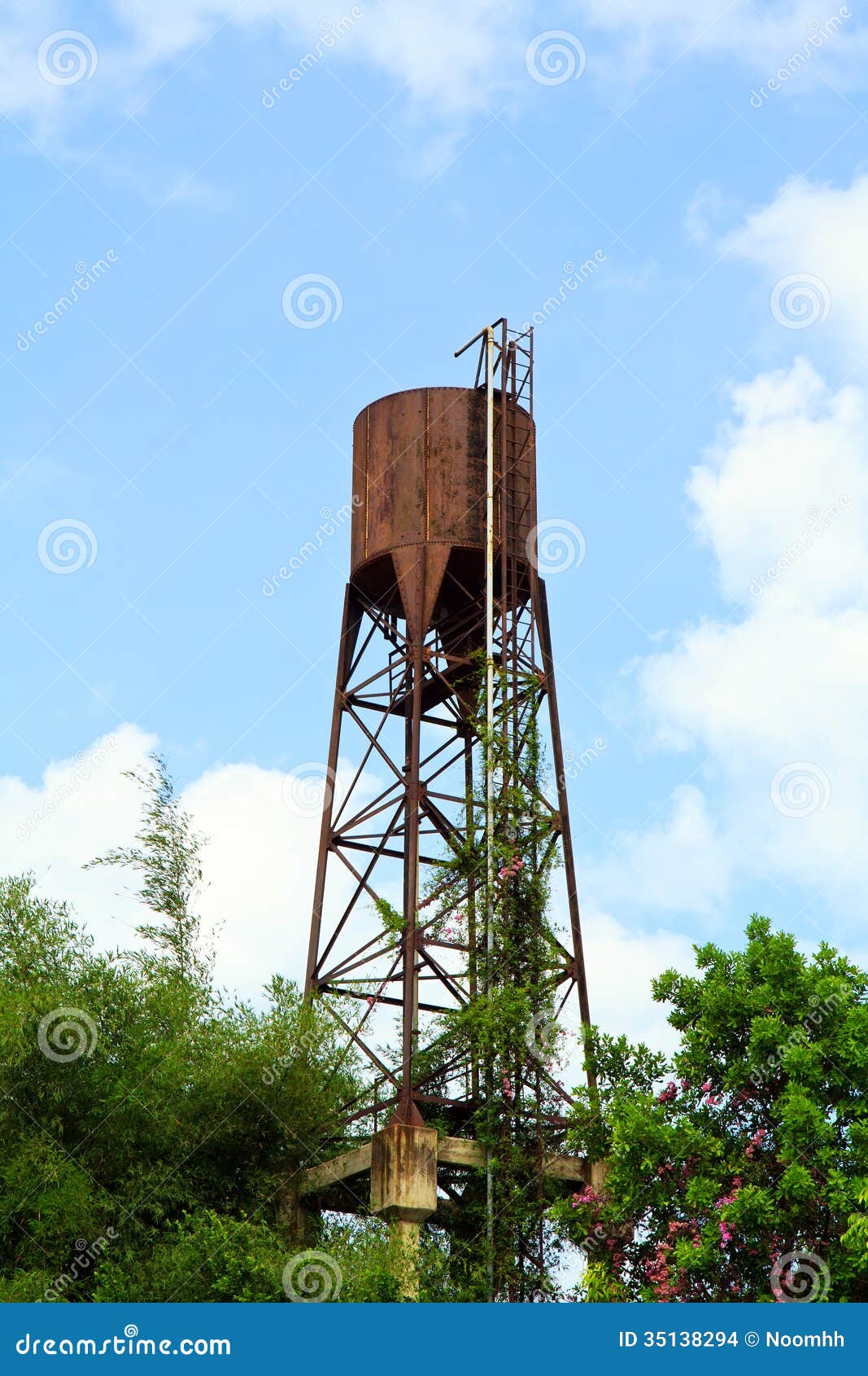 Rusty water tank tower stock photo. Image of reserve - 35138294
