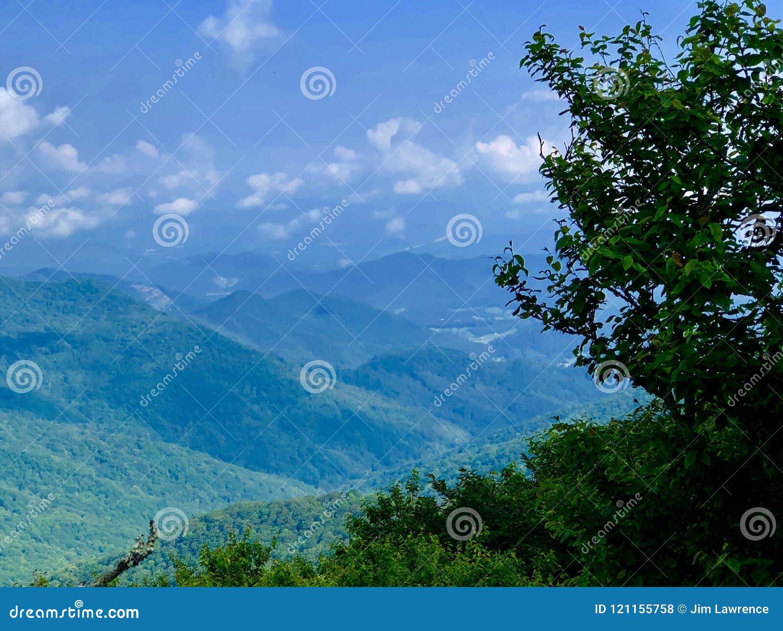 Ruta verde azul de Ridge foto de archivo. Imagen de norte - 121155758
